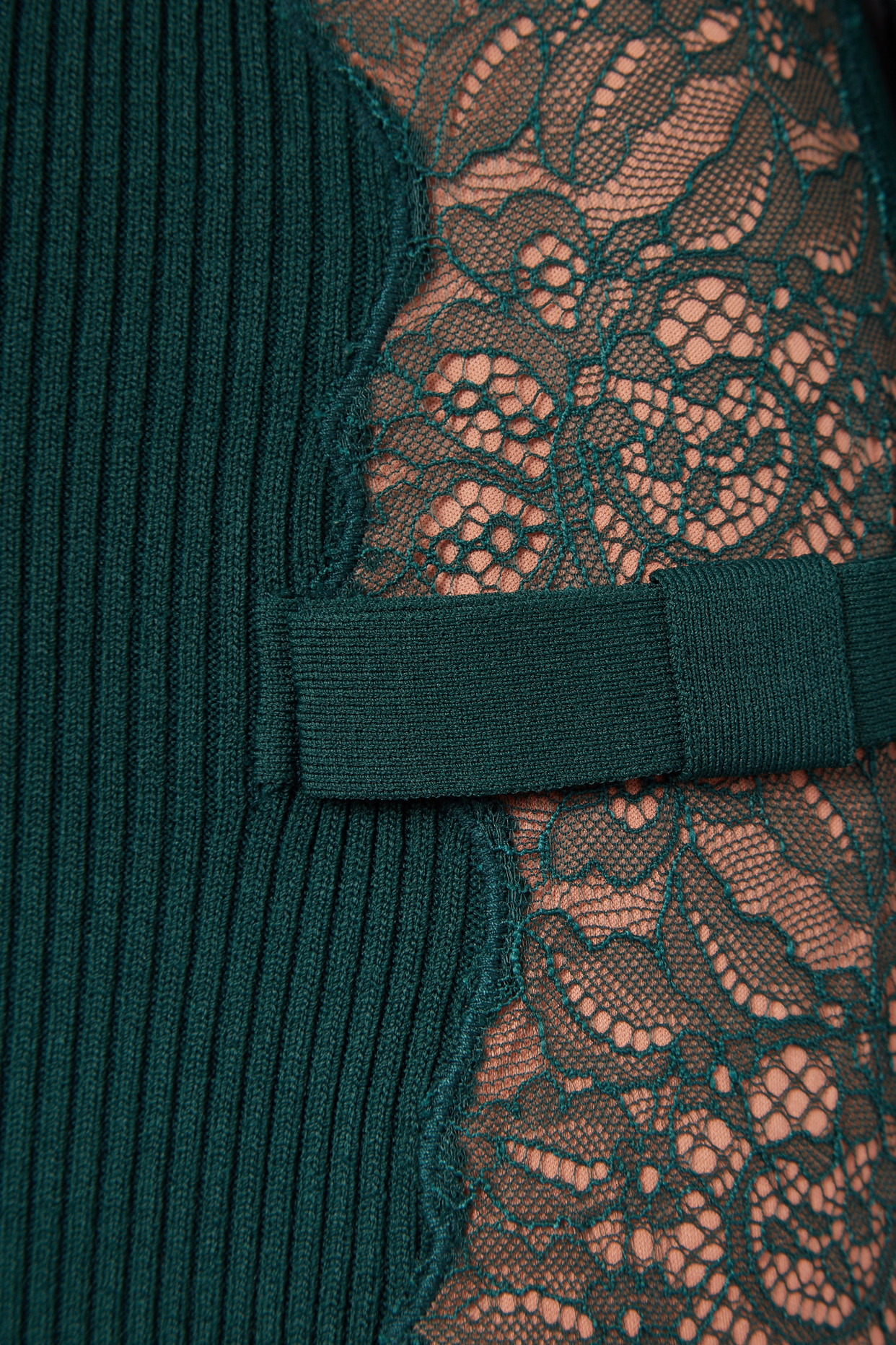 Self-Portrait Lace-Paneled Ribbed-Knit Midi Dress In Green - 50% Off |  Editorialist