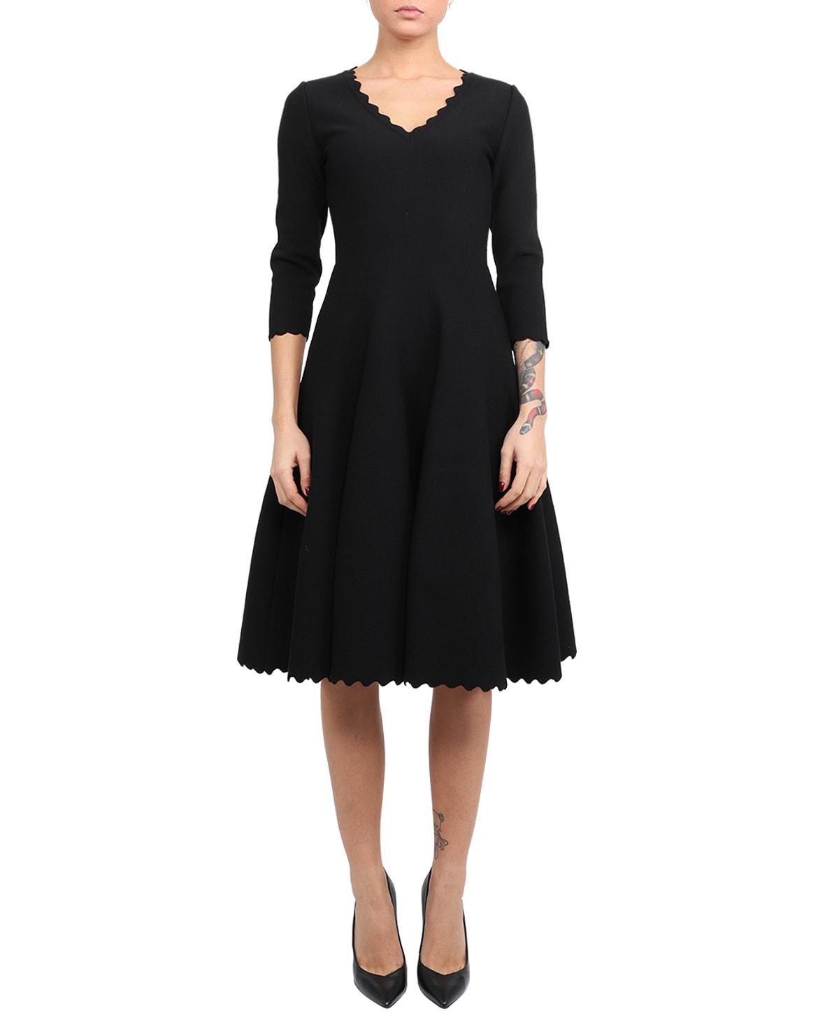 black scalloped dress Karen Kane V Neck Scallop Hem Lace Dress, XS, Black