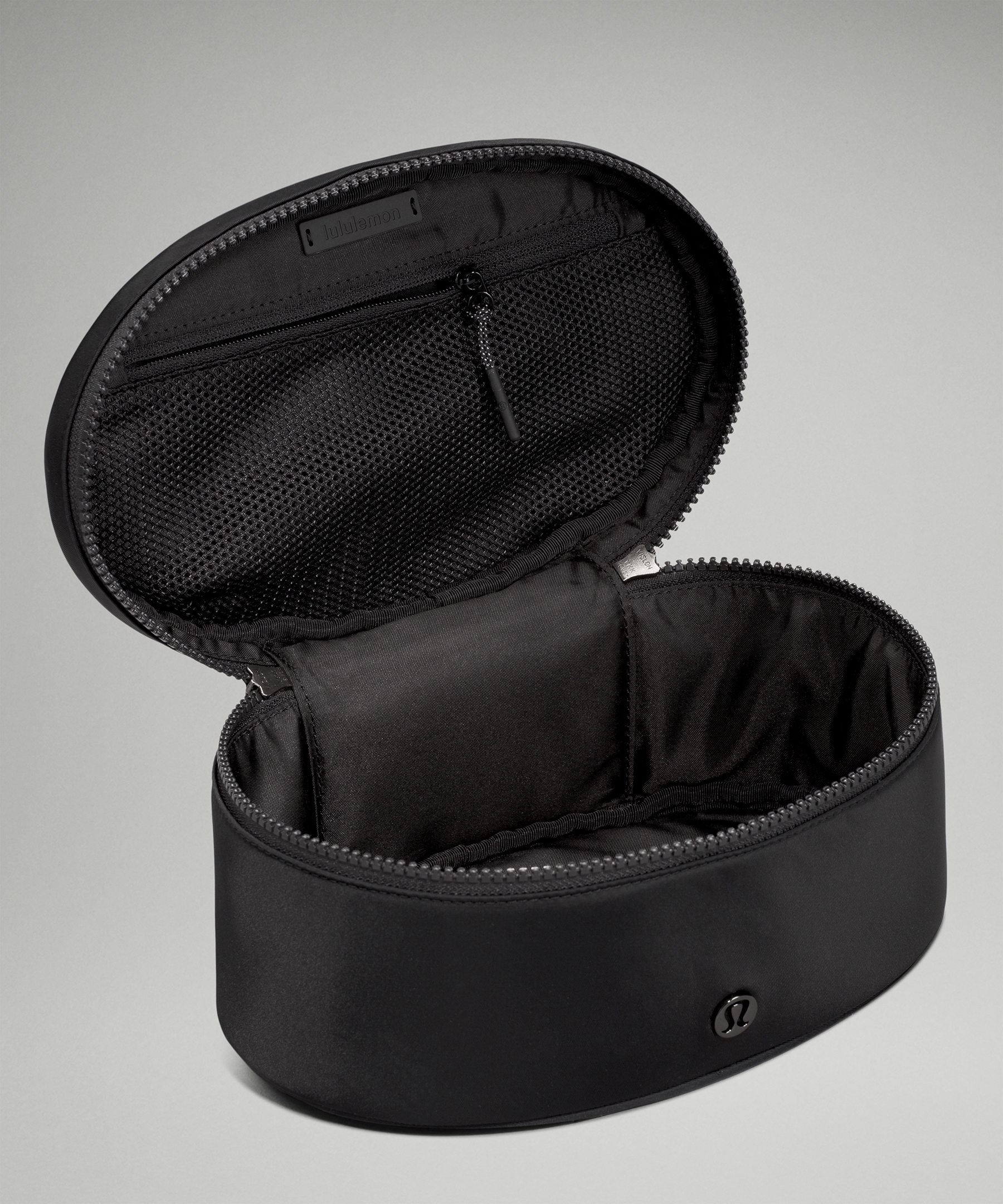 Lululemon Oval Top-Access Kit 3.5l - Black | Editorialist