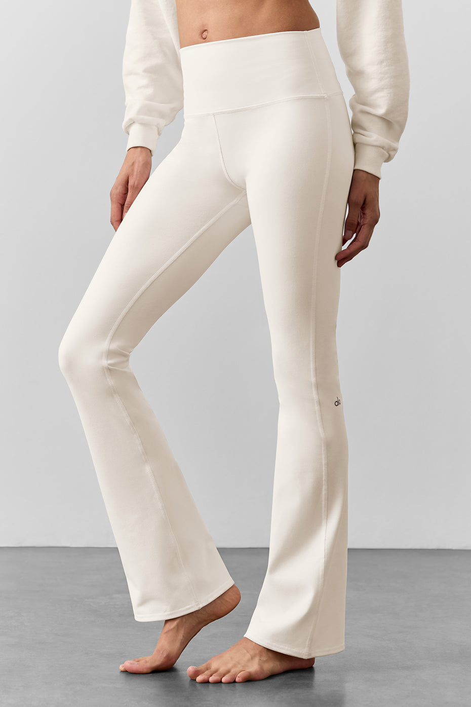 Alo Yoga Airbrush High-Waist Bootcut Legging - Ivory | Editorialist