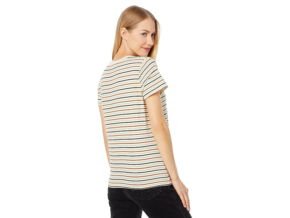 The Complete Guide to Stylish Striped Outfits For Women
