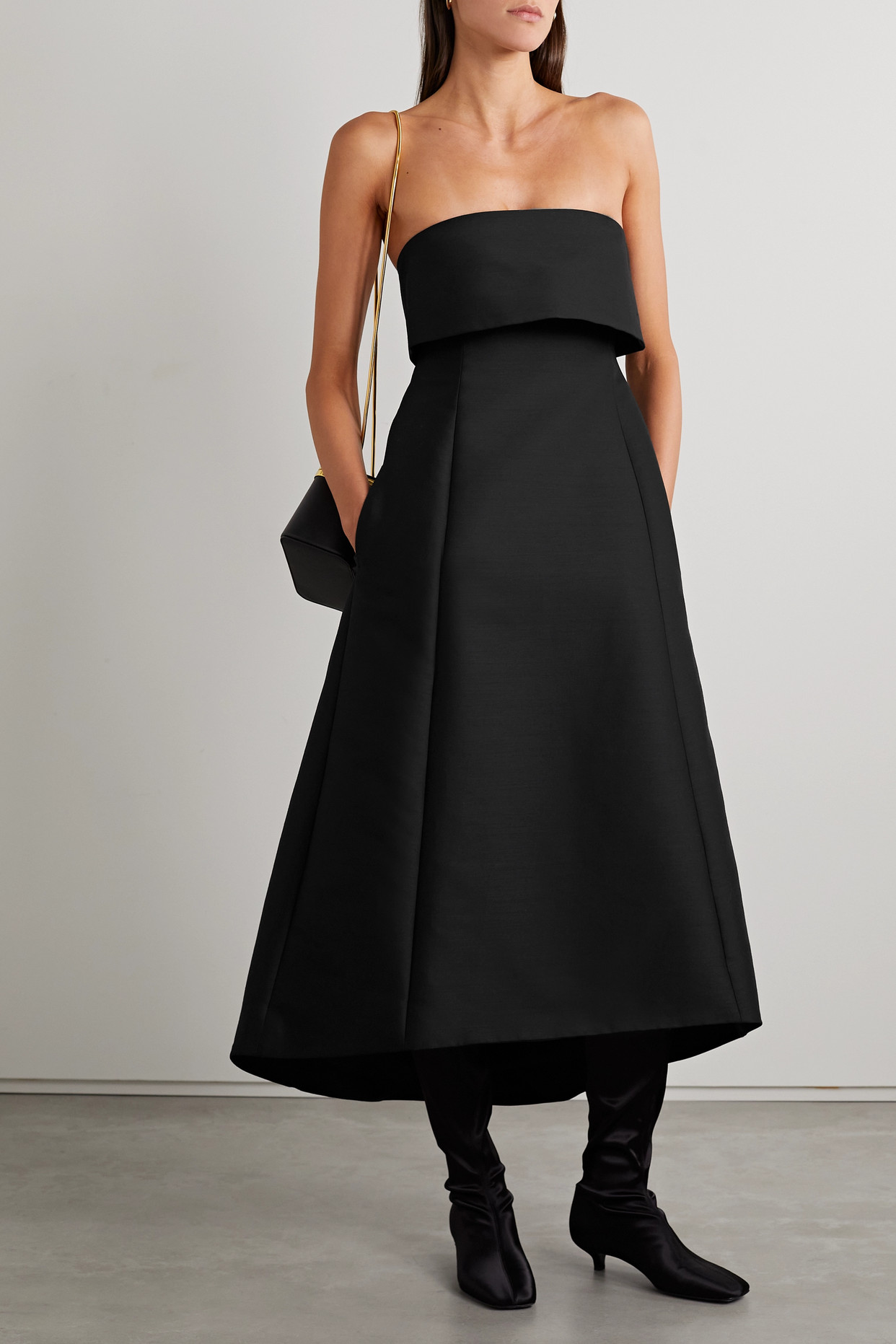 toteme black dress Long-sleeve slouch waist inspired take on the brands signature monogram TOTEME - Slouch waist crinkled