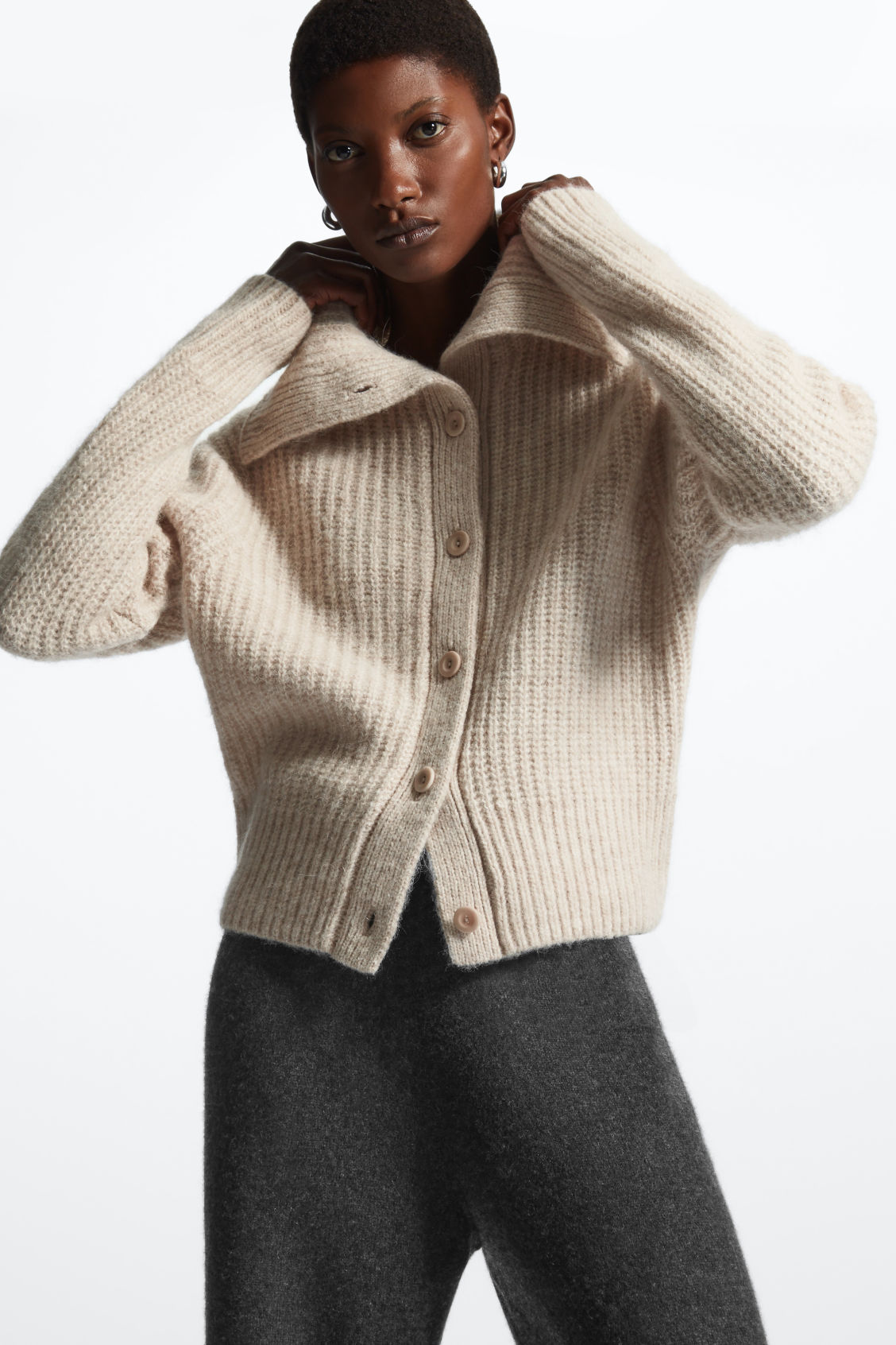 22940151~beige_1.jpg