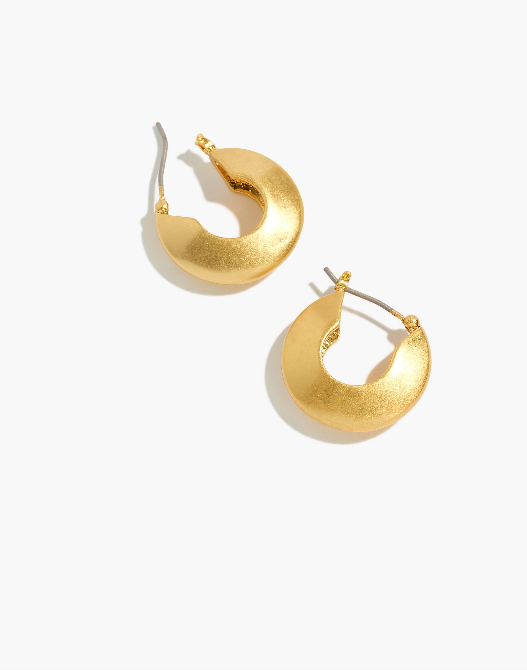 Madewell Edged Chunky Small Hoop Earrings In Vintage Gold 17