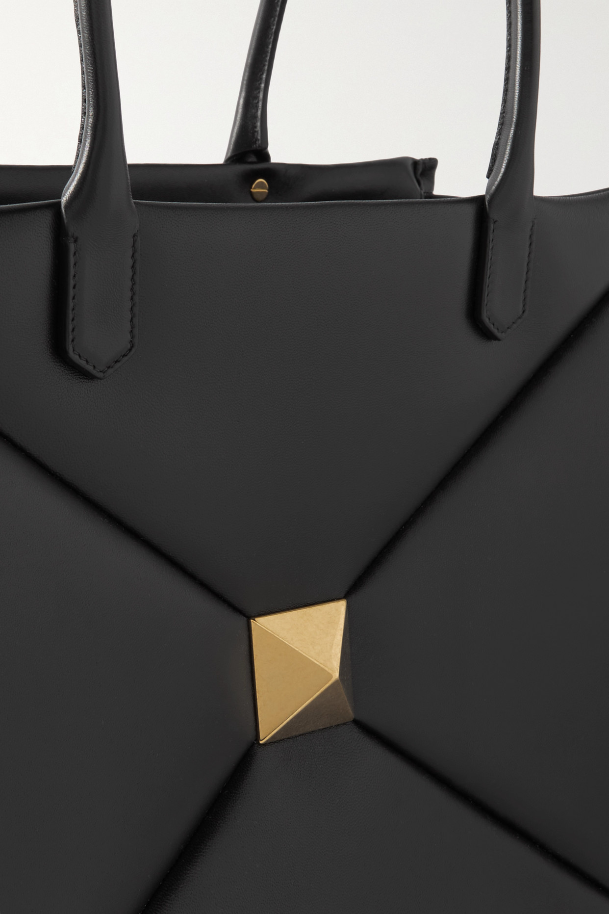 The 15 Best Designer Leather Tote Bags For All Year Round
