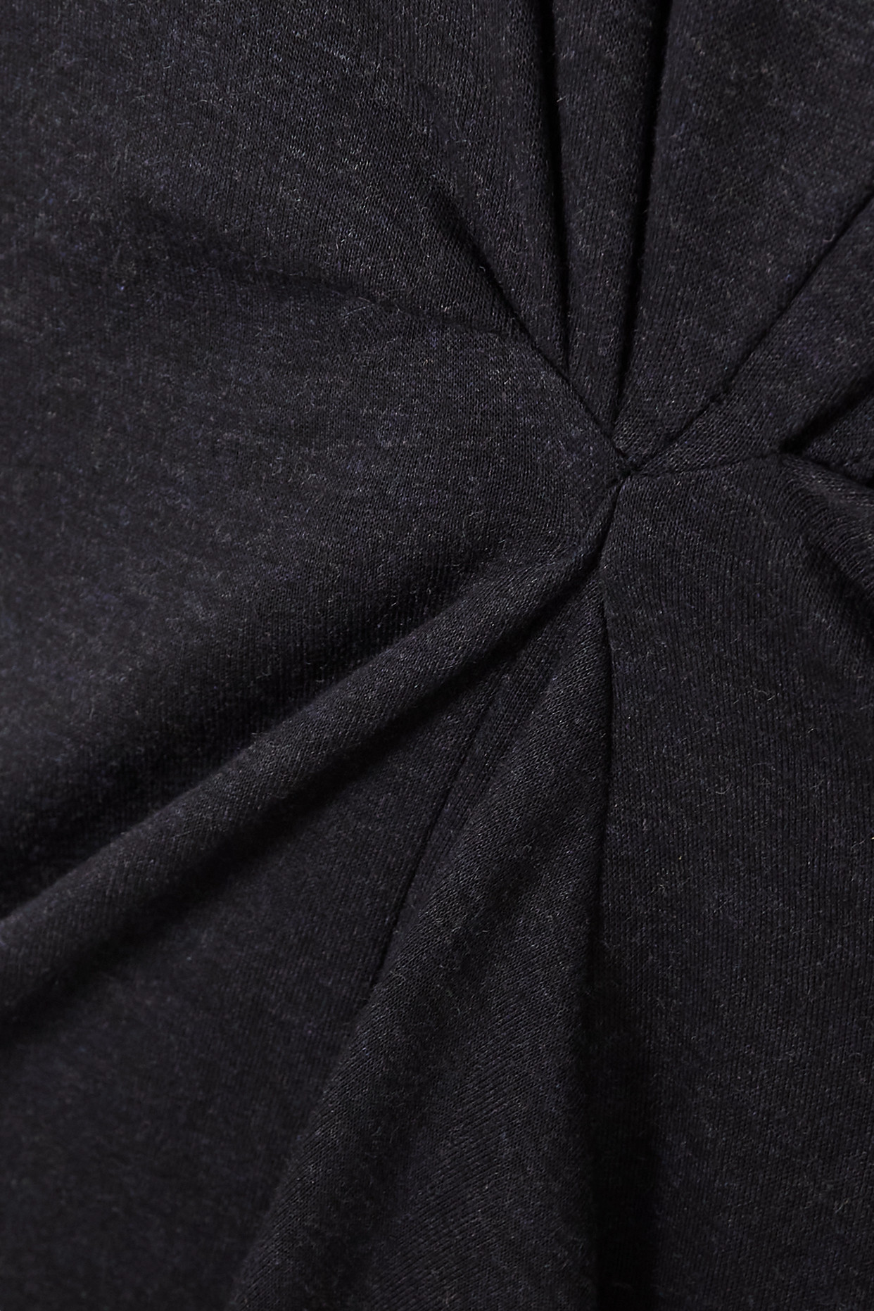 7 Navy and Black Outfit Ideas You’ll Want to Wear Again and Again
