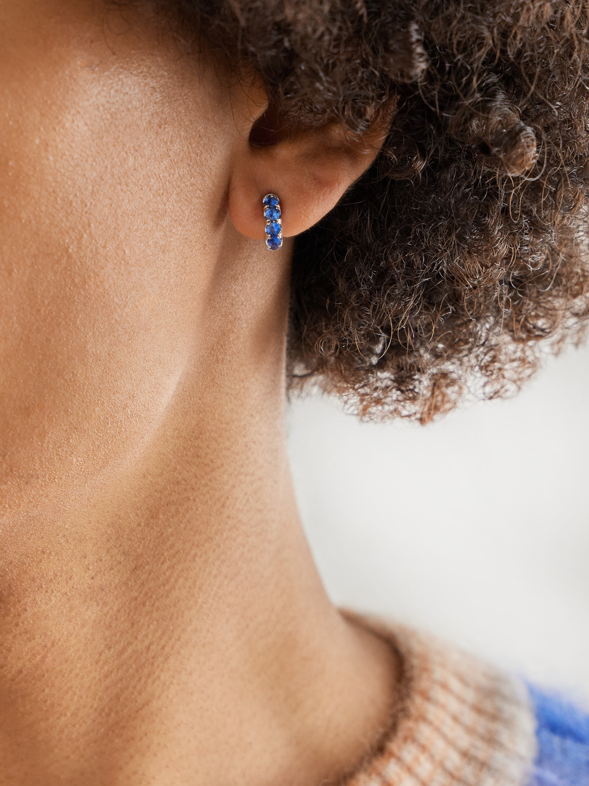 Spinelli Kilcollin Mini Macro 18-Karat Sapphire Single Hoop