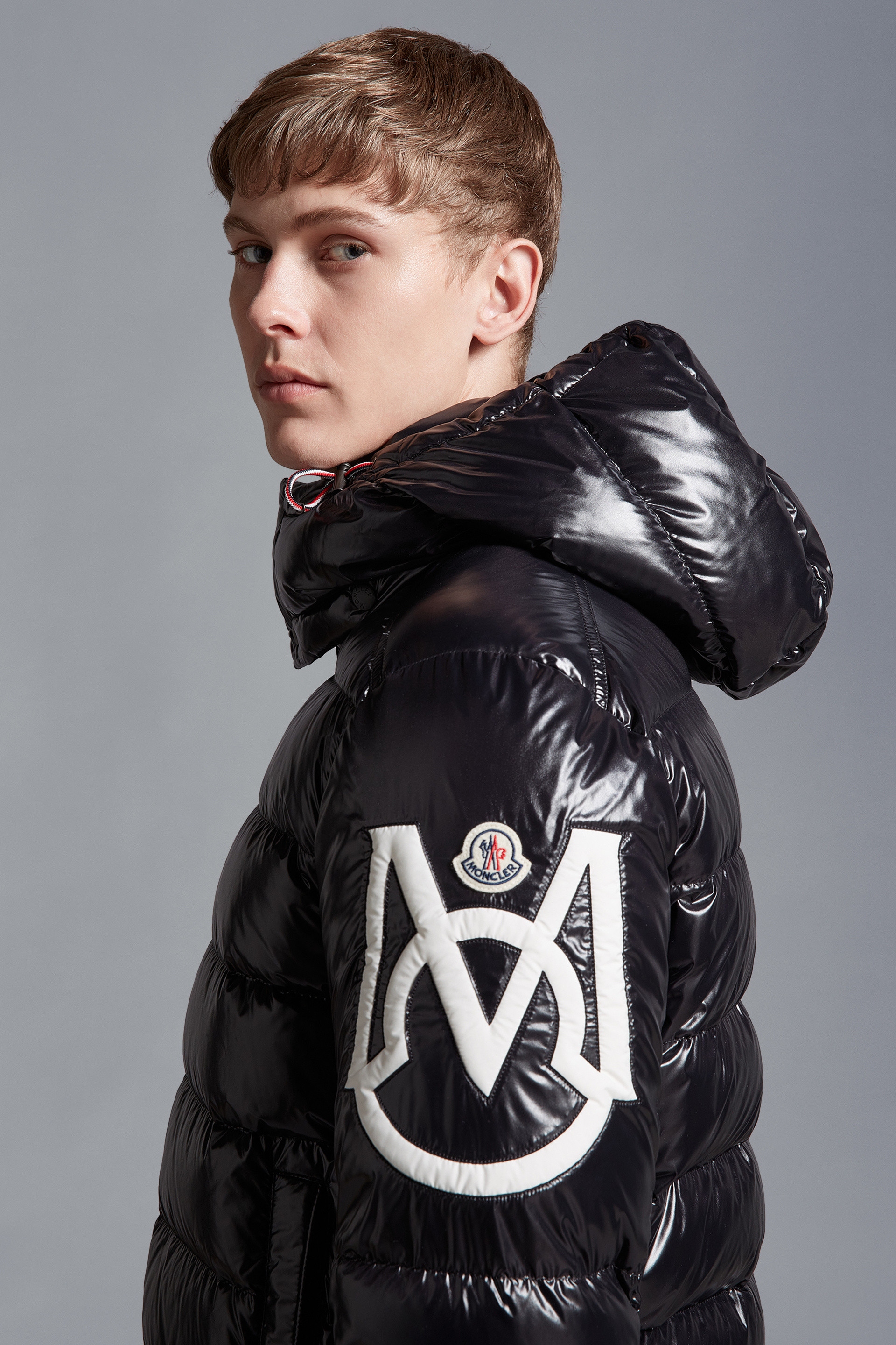 Moncler Saulx Short Down Jacket - Black | Editorialist