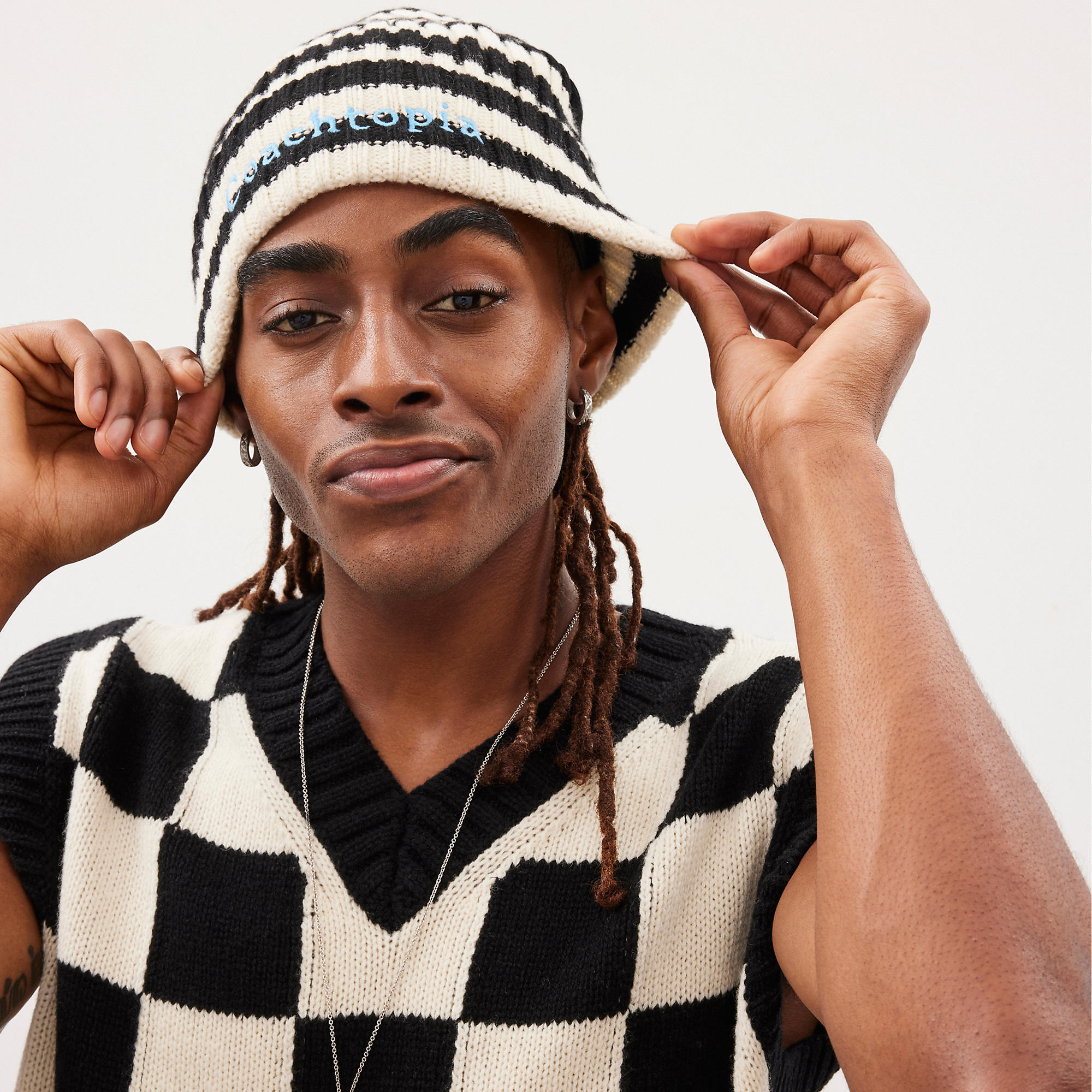 Coachtopia Black and White Striped Beanie Coach Beanie with Stripe Pattern – Club de Mode main image 2