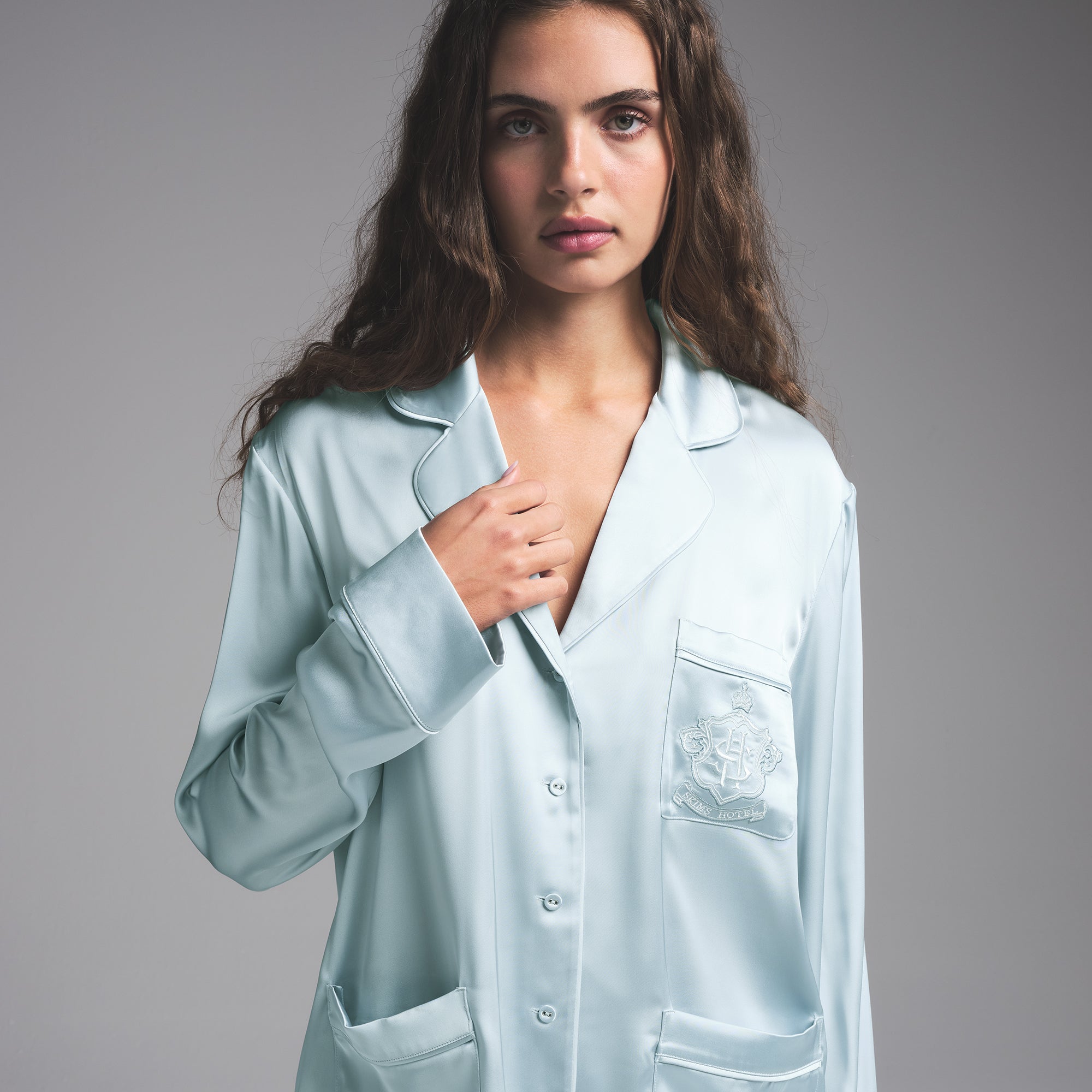 Skims Hotel Shine Long Sleeve Button Up Sleep Set - Frost