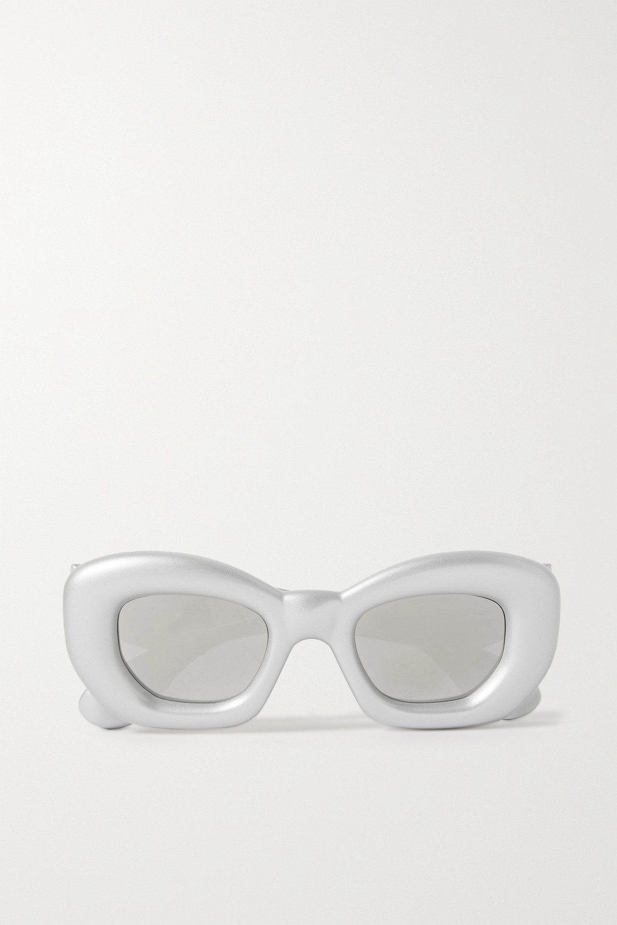 Loewe Curvy Butterfly Sunglasses - color blonde Havana new with case/lens cloth Loewe Curvy LW40144U 96F Sunglasses - US main image 2