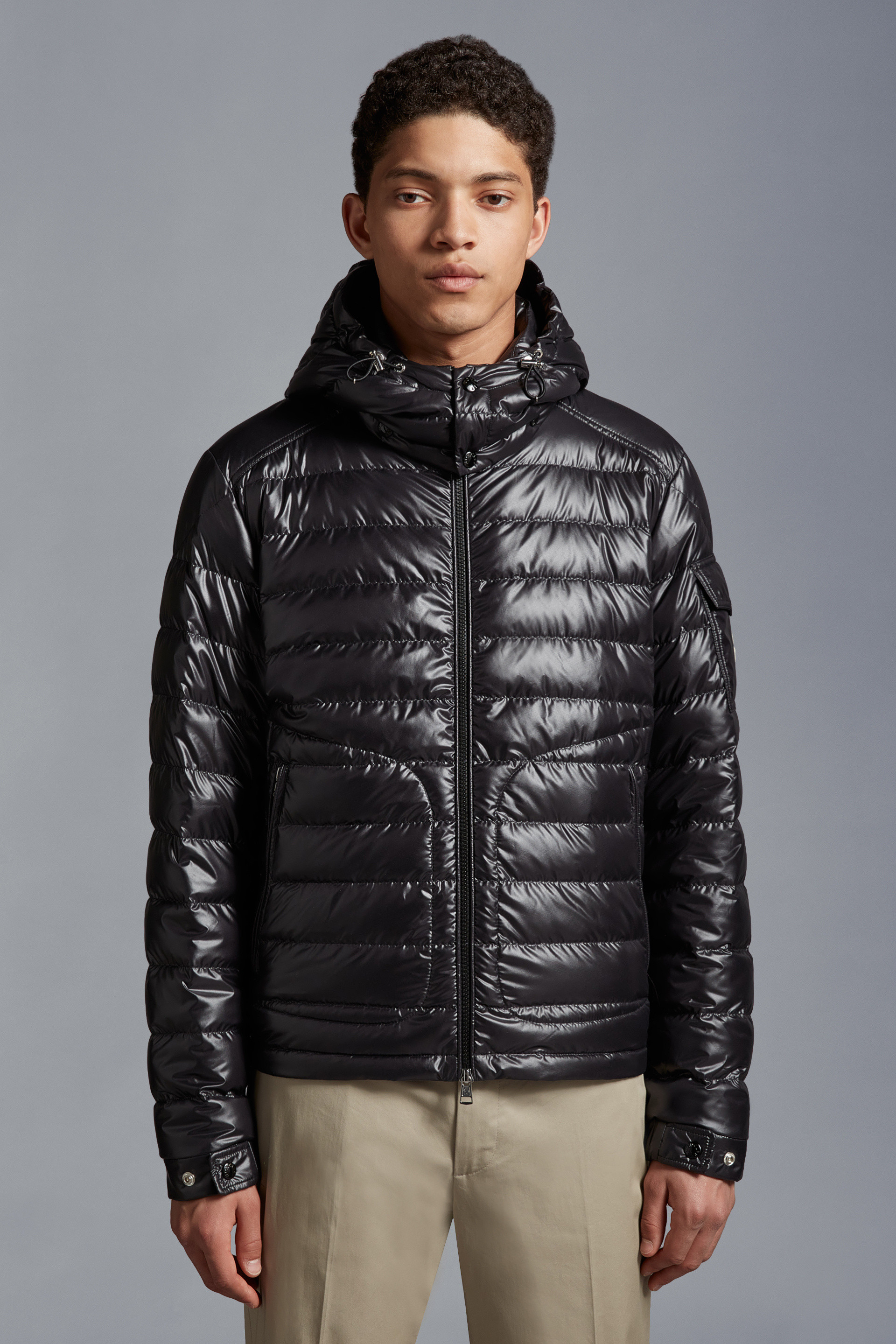 MONCLER Lauros Short Down Jacket