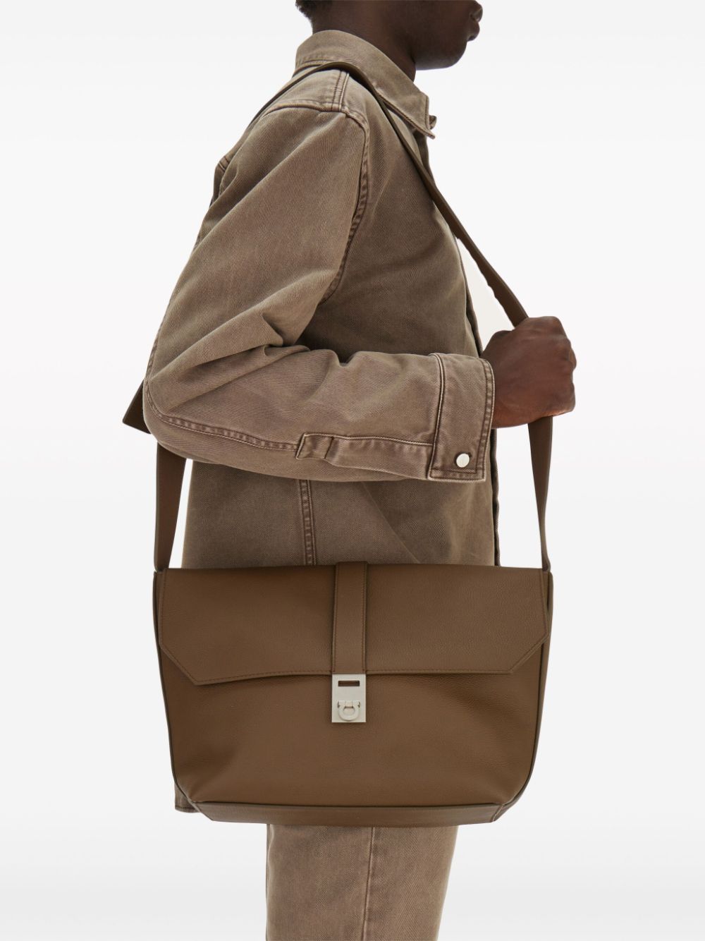 SALVATORE FERRAGAMO Ferragamo Gancini-Plaque Leather Messenger Bag