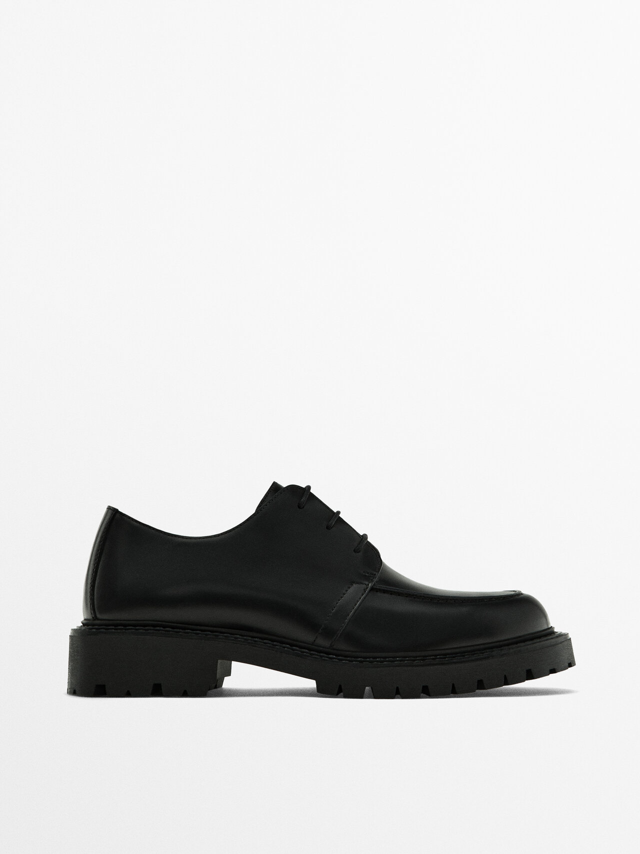 Massimo Dutti Moc Toe Shoes In Black - 26% Off | Editorialist display picture 1