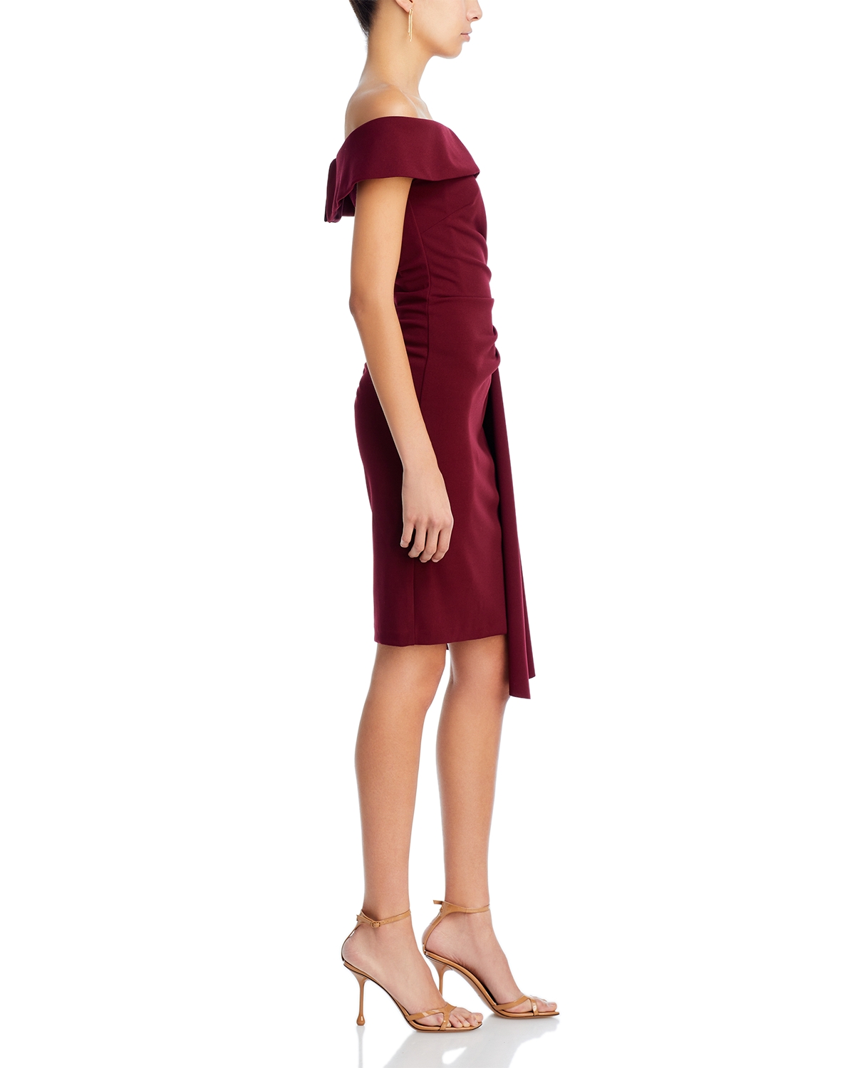 Aqua Off-The-Shoulder Crepe Cocktail Dress In Bordeaux - 76% Off | Editorialist Aqua Off-The-Shoulder Crepe Cocktail Dress In Bordeaux - 76% Off | Editorialist
