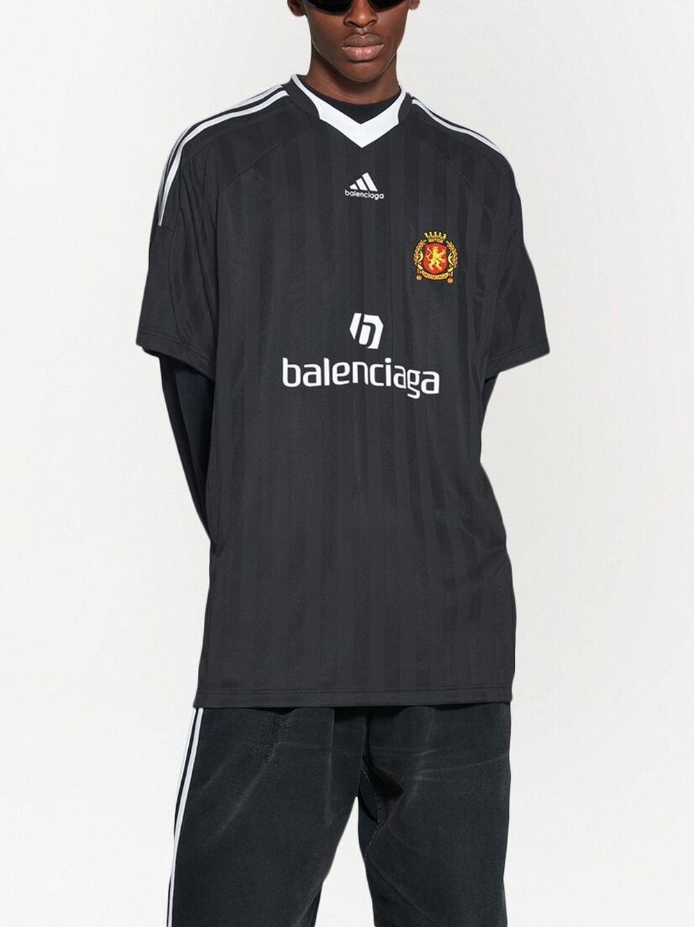 ウェア Balenciaga x  Soccer T-Shirt Balenciaga X Adidas Logo-Print Football T-Shirt - Black | Editorialist