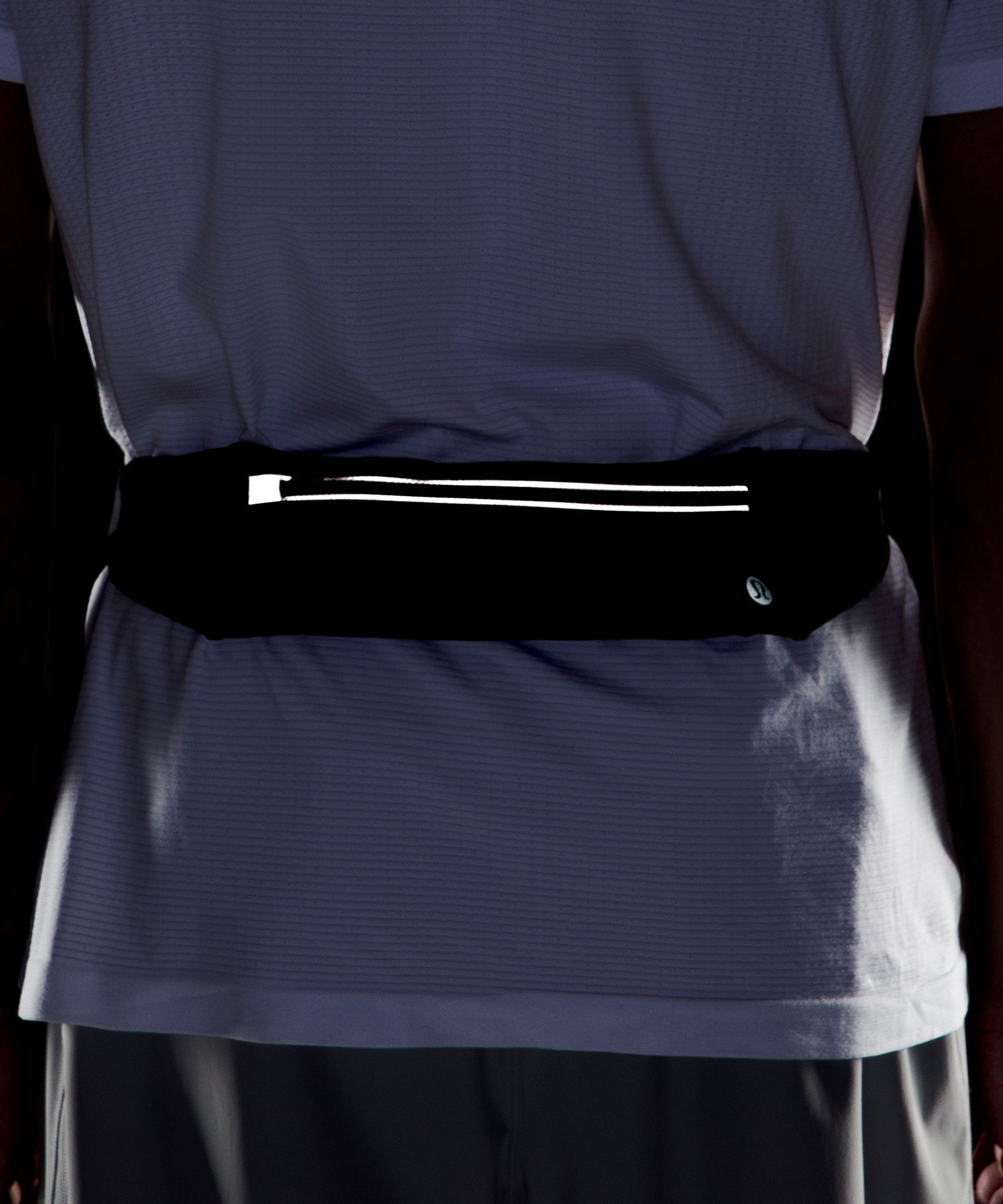 Alo Yoga Stride Running Belt Bag - Black | Editorialist