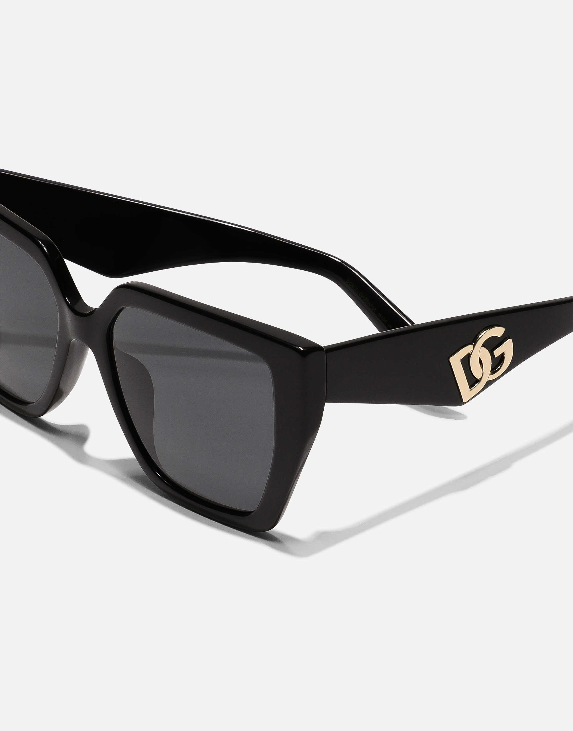 Authentic Dolce & Gabbana Crossed Sunglasses in black Dolce & Gabbana Dg Crossed Sunglasses - Black | Editorialist main image 3