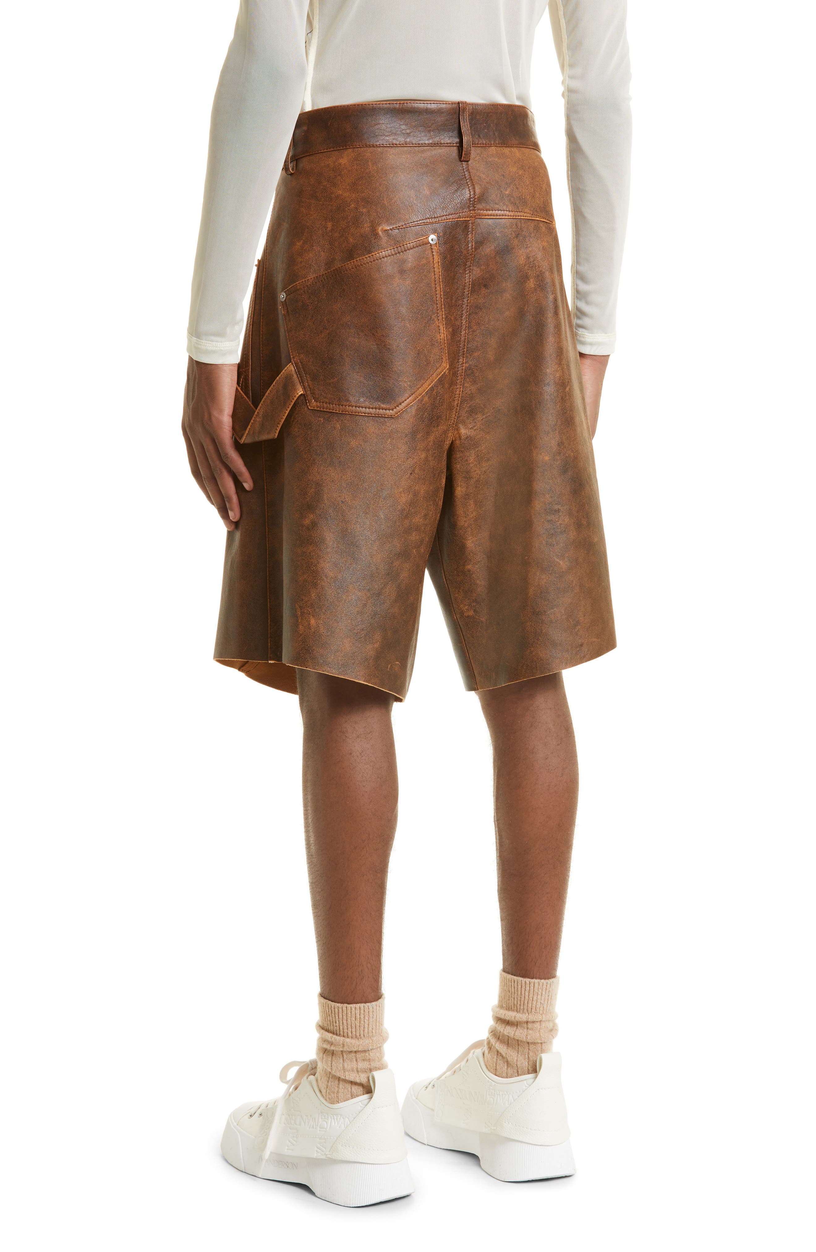 Jw Anderson Twisted Lambskin Leather Shorts In Brown - 70