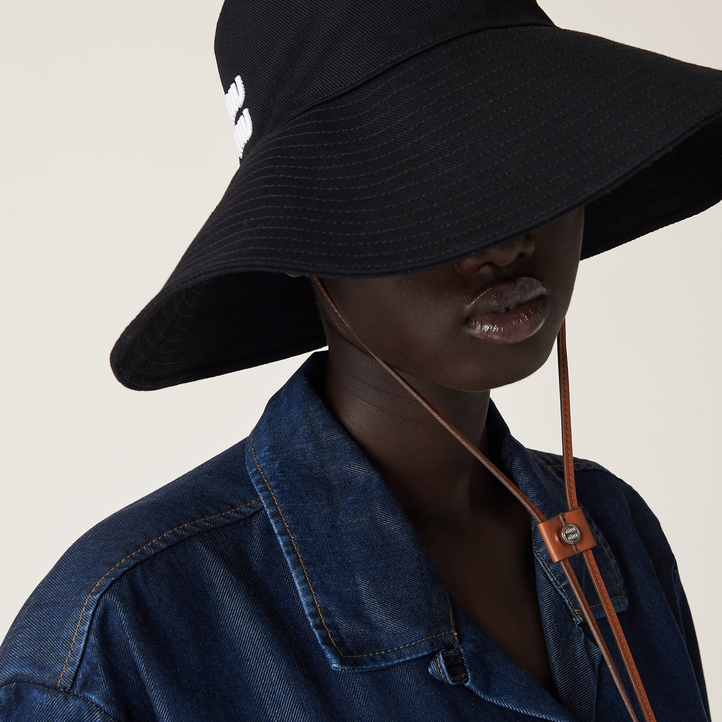 Miu Miu Black Logo-Embroidered Bucket Hat Miu Miu Logo Embroidered Bucket Hat - Black Hats  main image 3