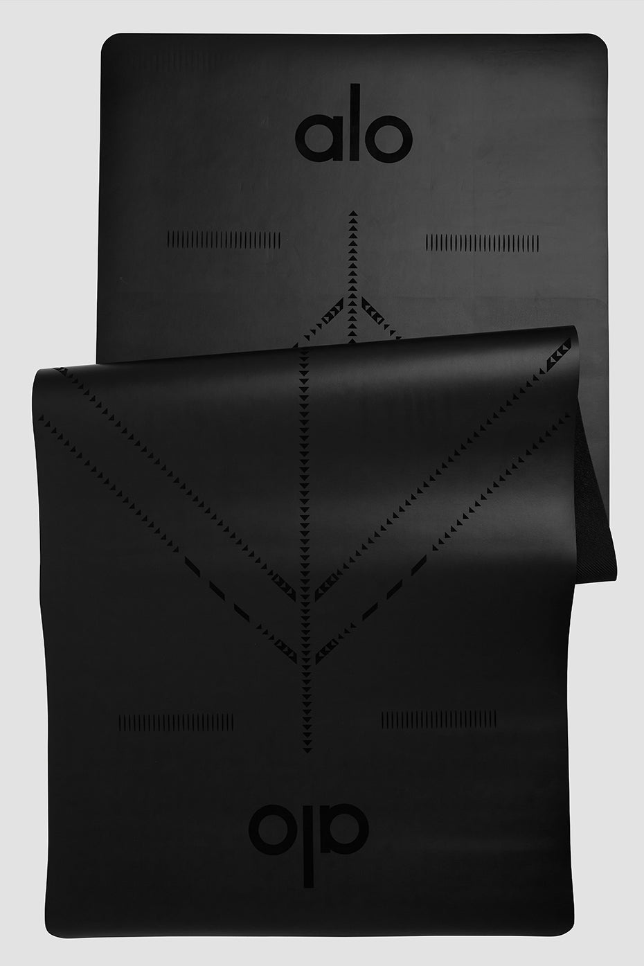Alo Yoga Chakra Warrior Yoga Mat - Black | Editorialist