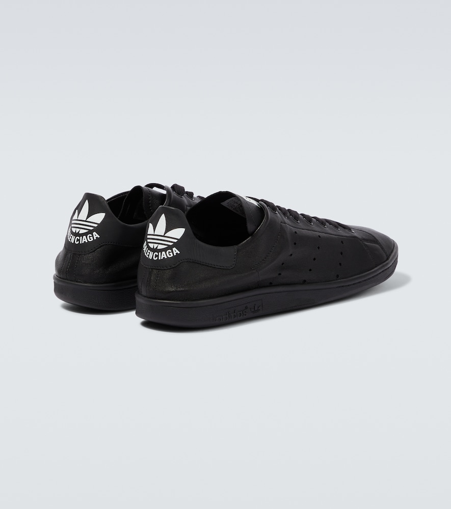 adidas gazelle silver green womens Women's Stan Smith Lo Pro 'Black' Sneakers main image 1