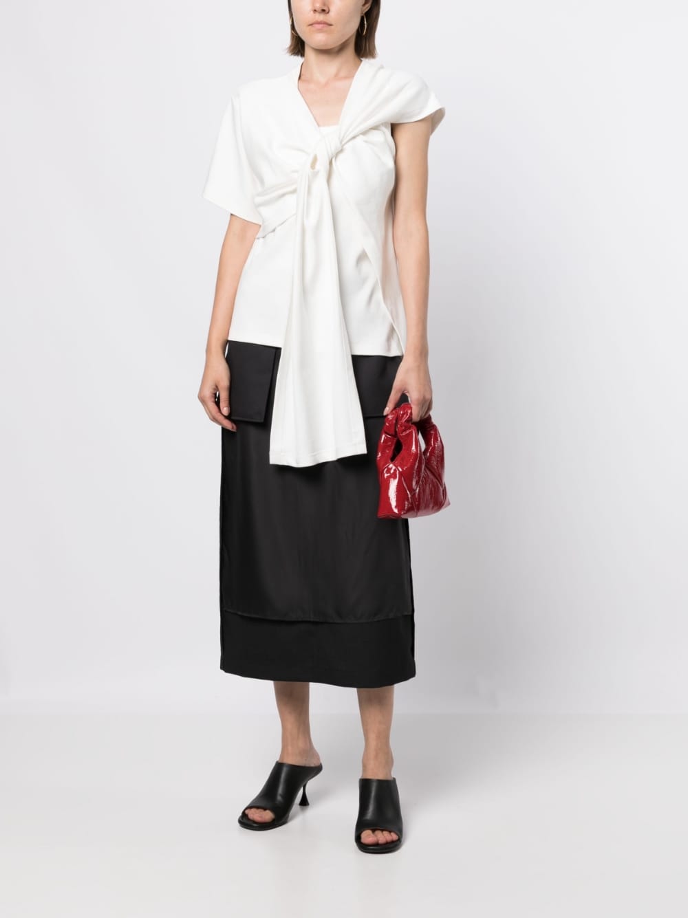 GOEN.J Goen.J Asymmetric Knot-Detail T-Shirt