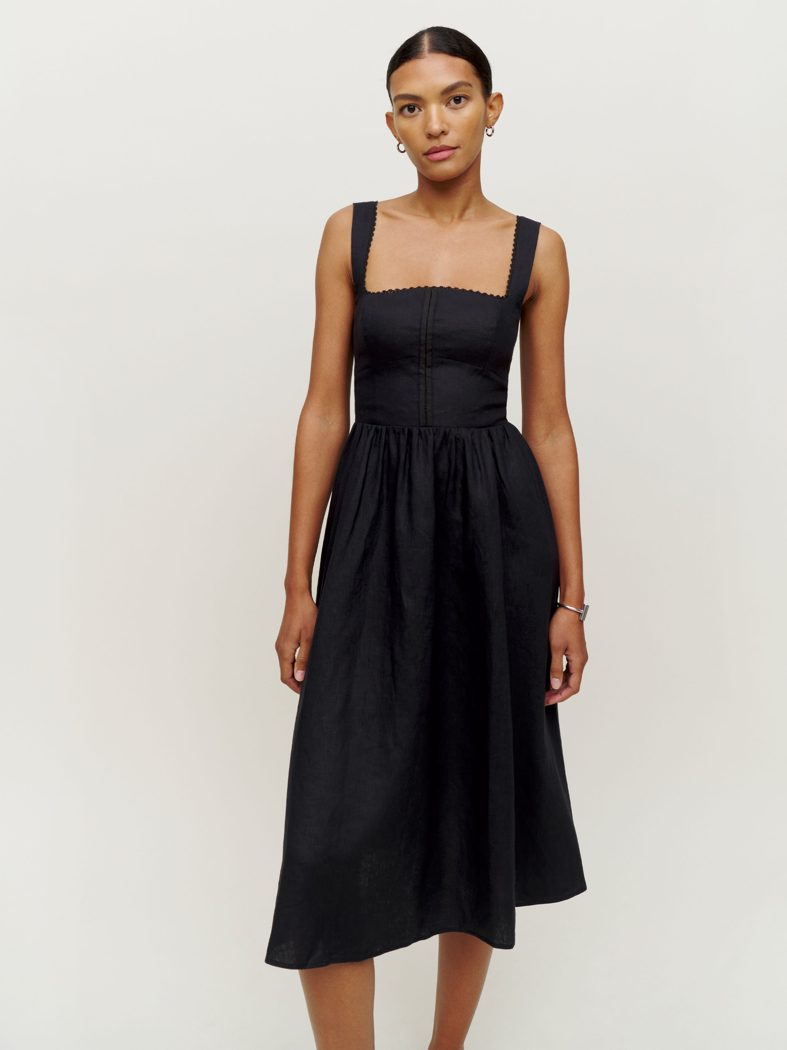 tagliatelle linen dress riviera Is The Reformation Tagliatelle Dress Worth The Price?