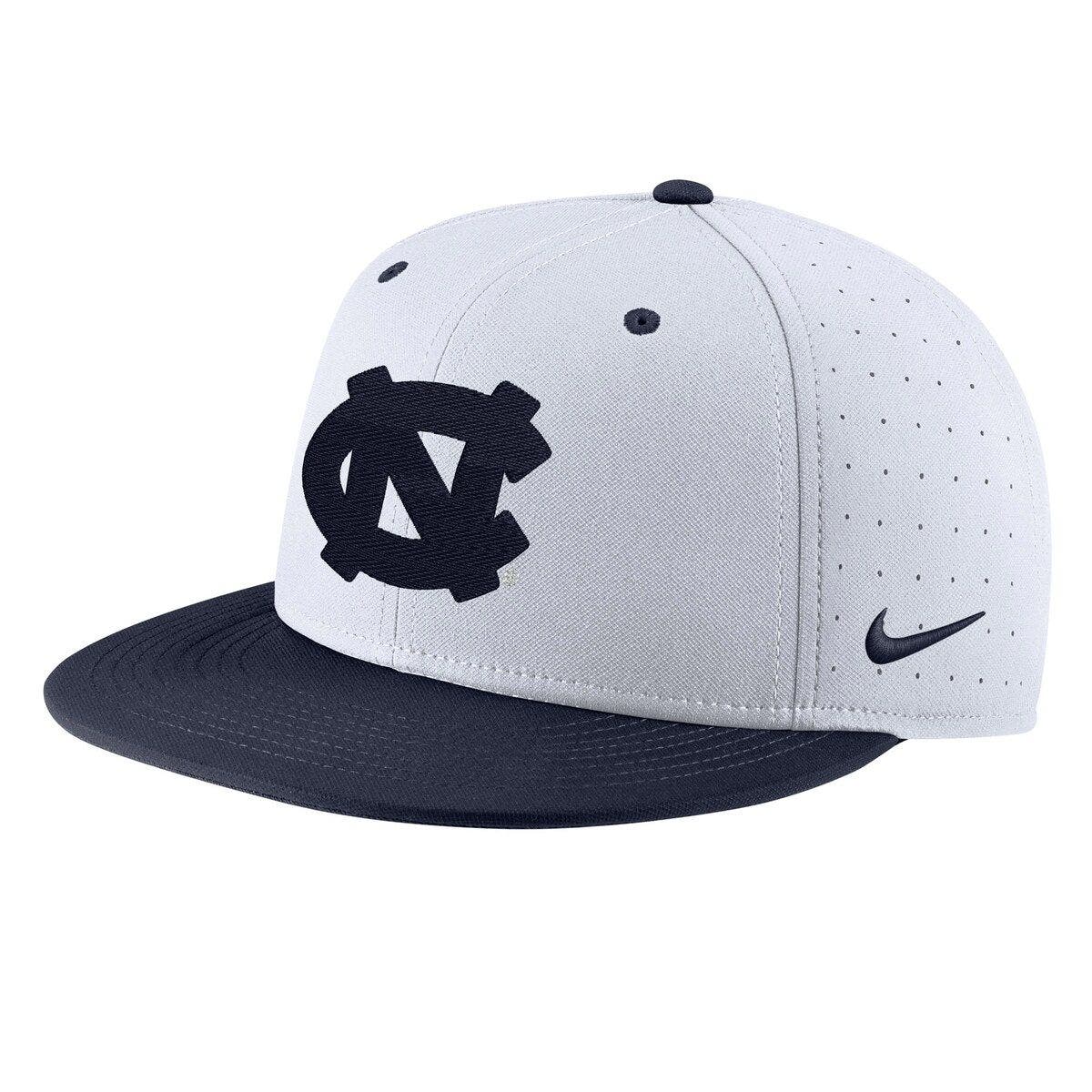 Nike North Carolina Tar Heels Aero True Baseball Performance Fitted Hat ...