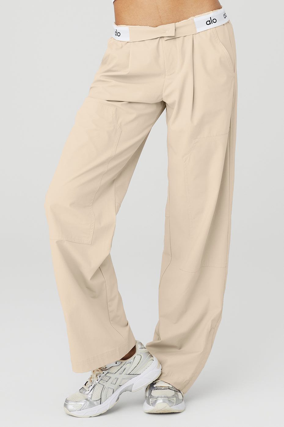 Alo Yoga Flip It Trouser - Macadamia | Editorialist