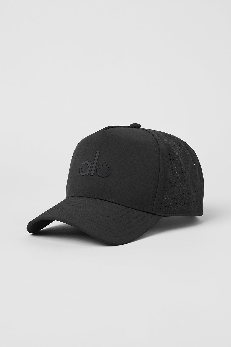 Alo Yoga Performance District Trucker Cap - Navy | Editorialist