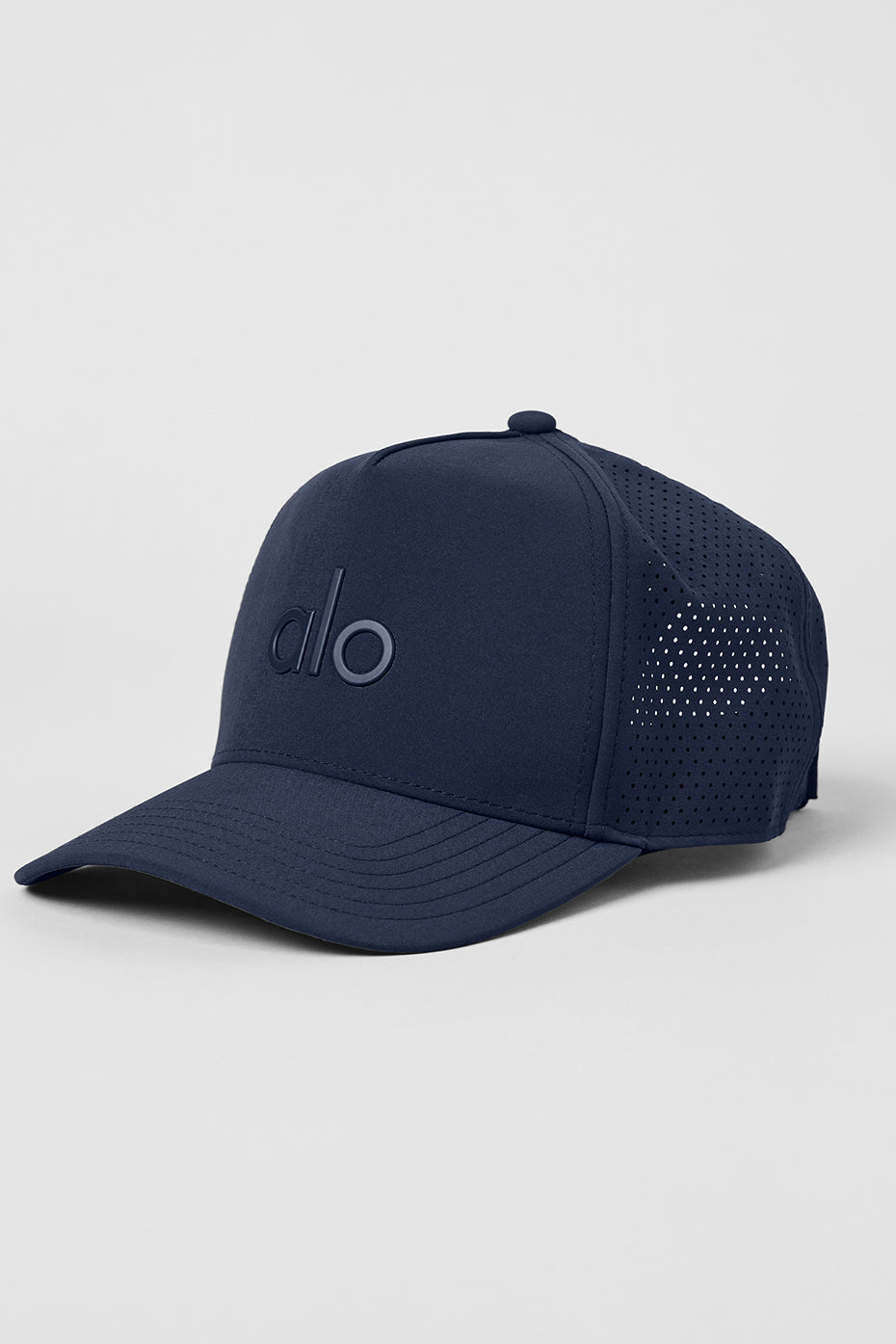 Alo Yoga Performance District Trucker Cap - Navy | Editorialist