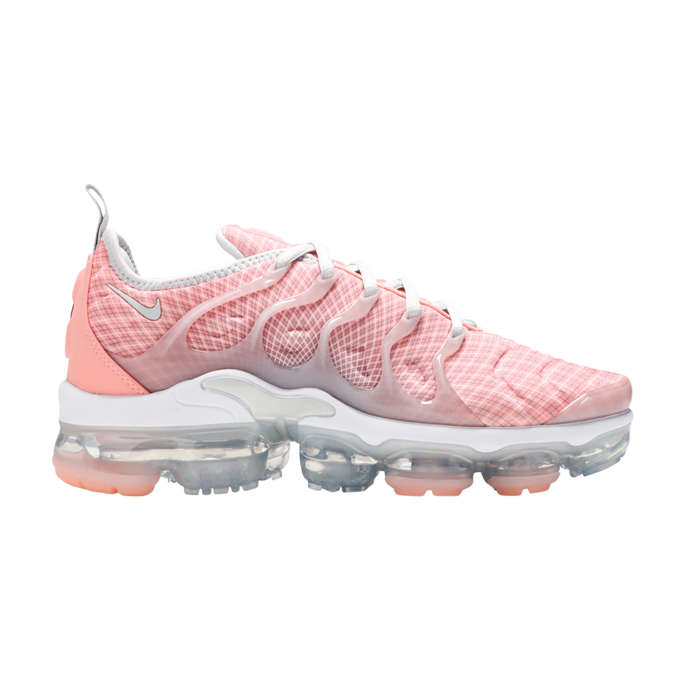 a tonal bubblegum pink covers the nike vapormax plus