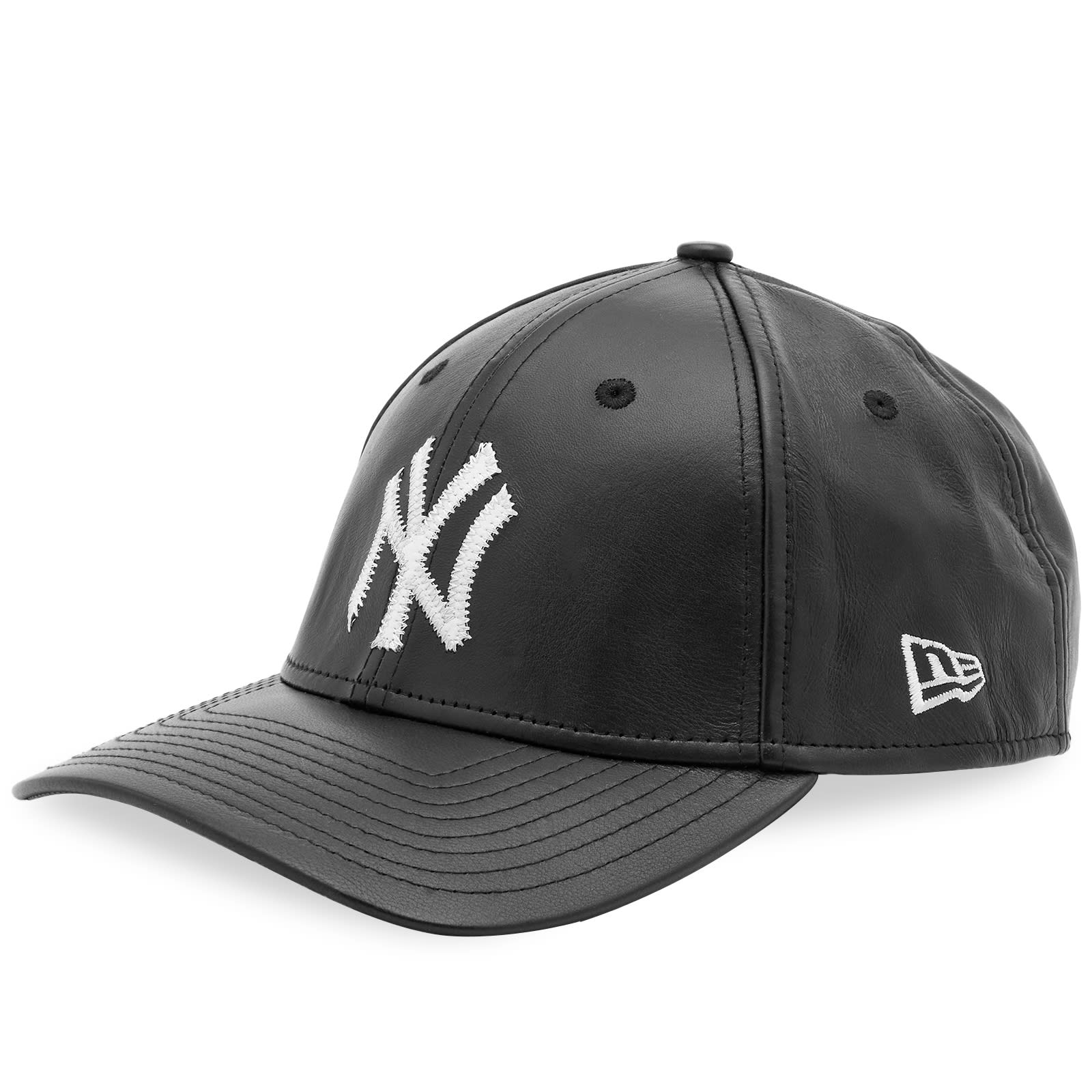 New Era New York Yankees Leather 9forty Adjustable Cap In Black