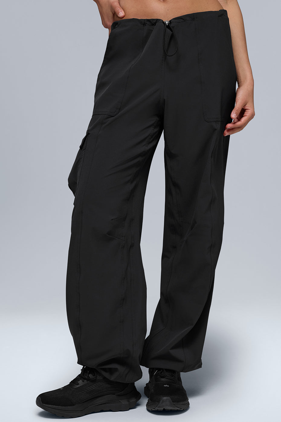 Alo Yoga Megastar Cargo Pants - Limestone | Editorialist