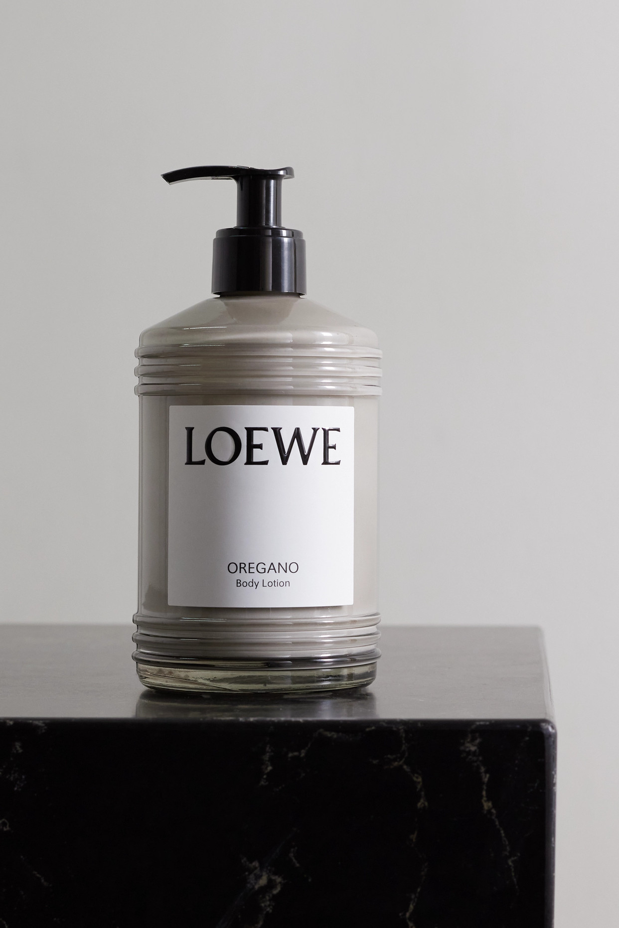 ボディソープ LOEWE OREGANO Body Lotion 360ml 28453195~colorless_0.jpg