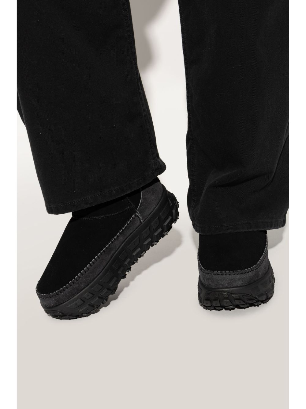 Ugg Venture Daze Ultra Mini Cozy Boots - Black | Editorialist