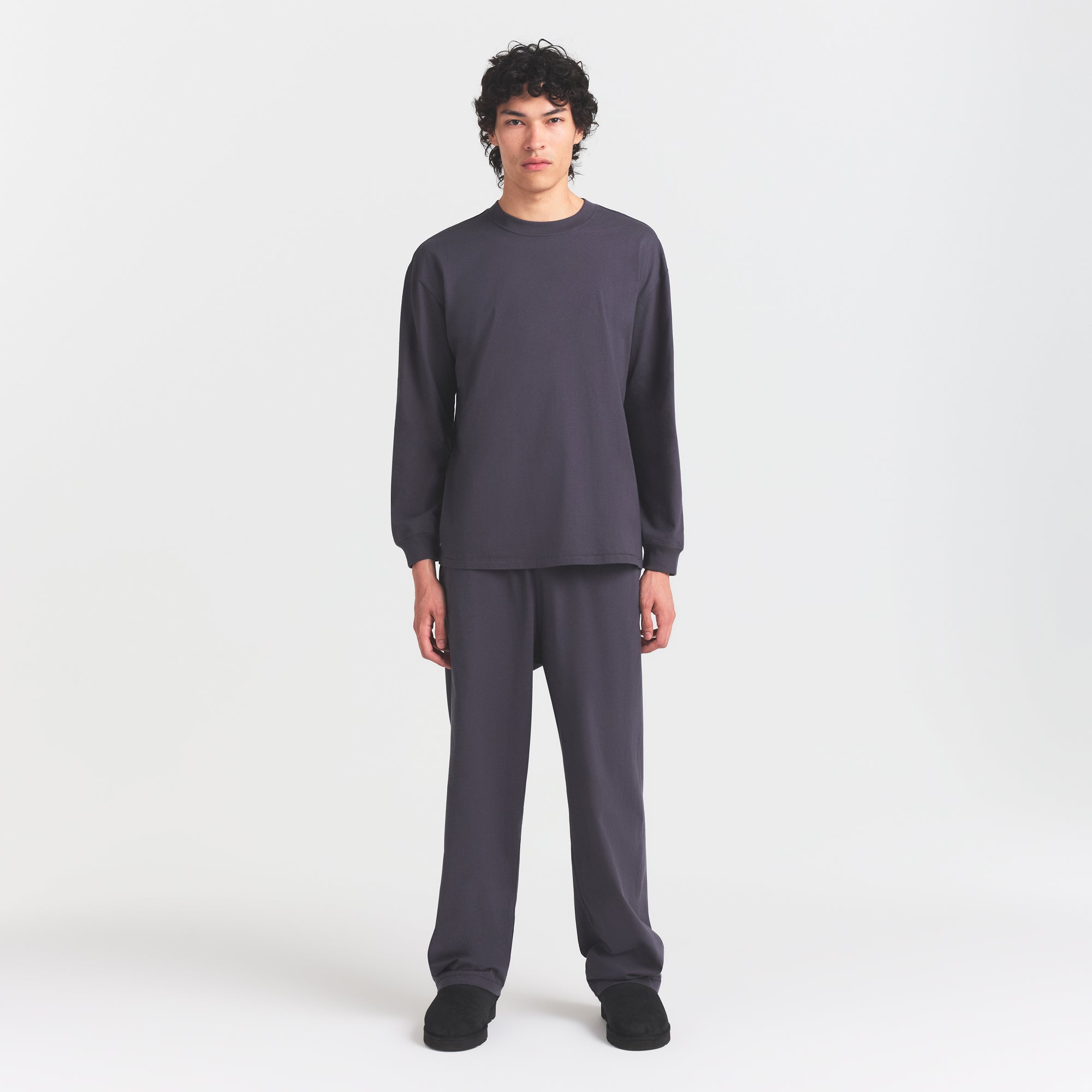 SKIMS mens relaxed long sleeve t shirt | black | medium | heavyweight cotton