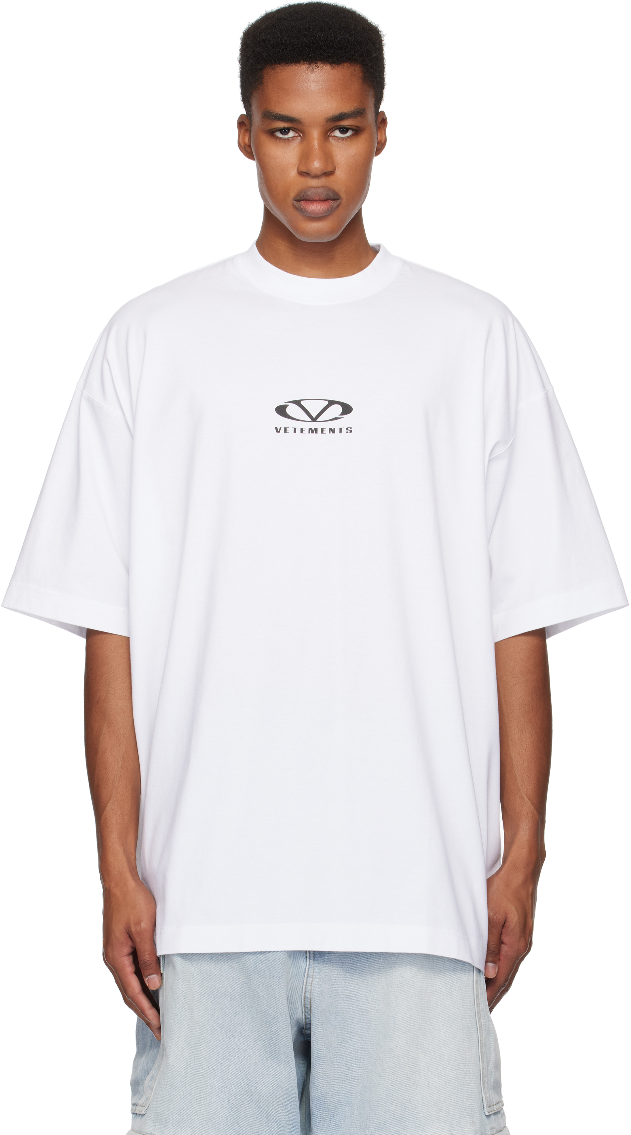 Vetements Oval Logo Oversized T-Shirt In White - 46% Off