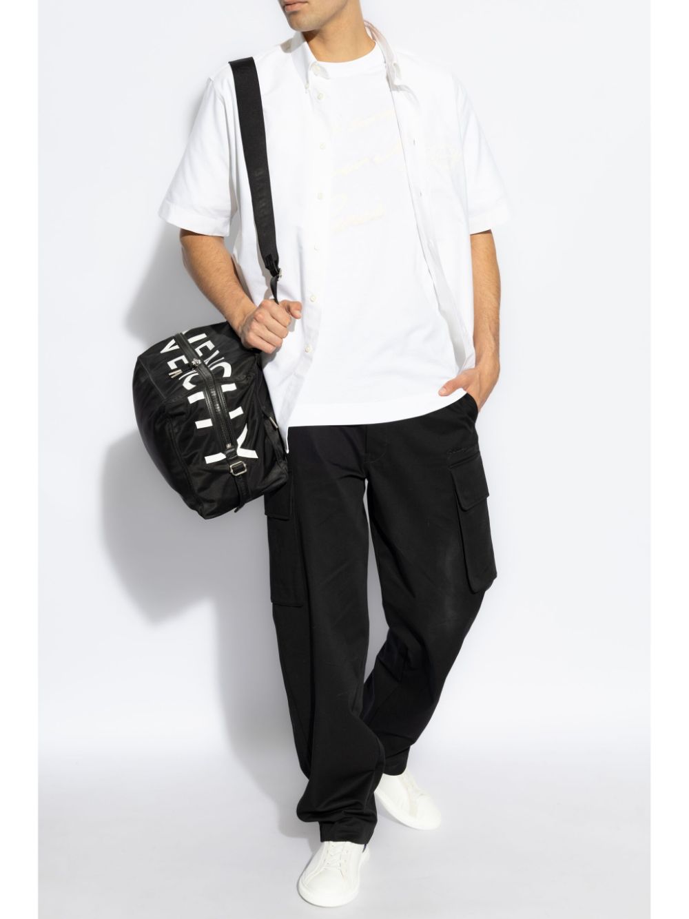 GIVENCHY maison t-shirt