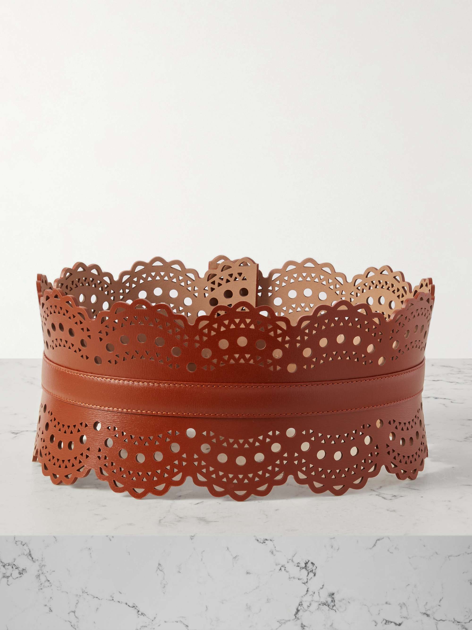 Alaïa Pink Laser-Cut Scalloped Leather Waist Belt ALAÏA Laser-cut leather waist belt | NET-A-PORTER main image 4