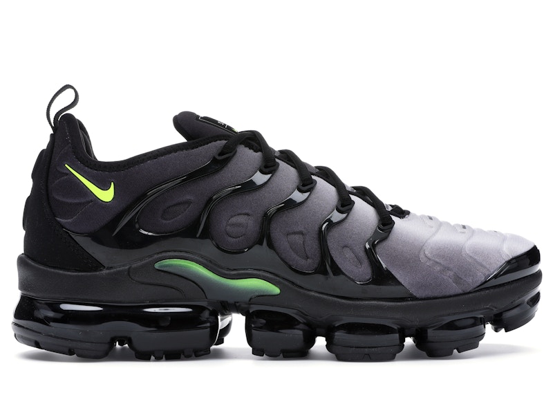 vapormax plus overbranding black
