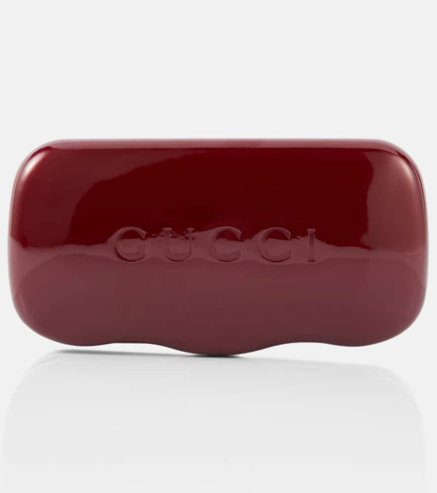 Gucci Logo Rectangular Sunglasses - Red | Editorialist display picture 3