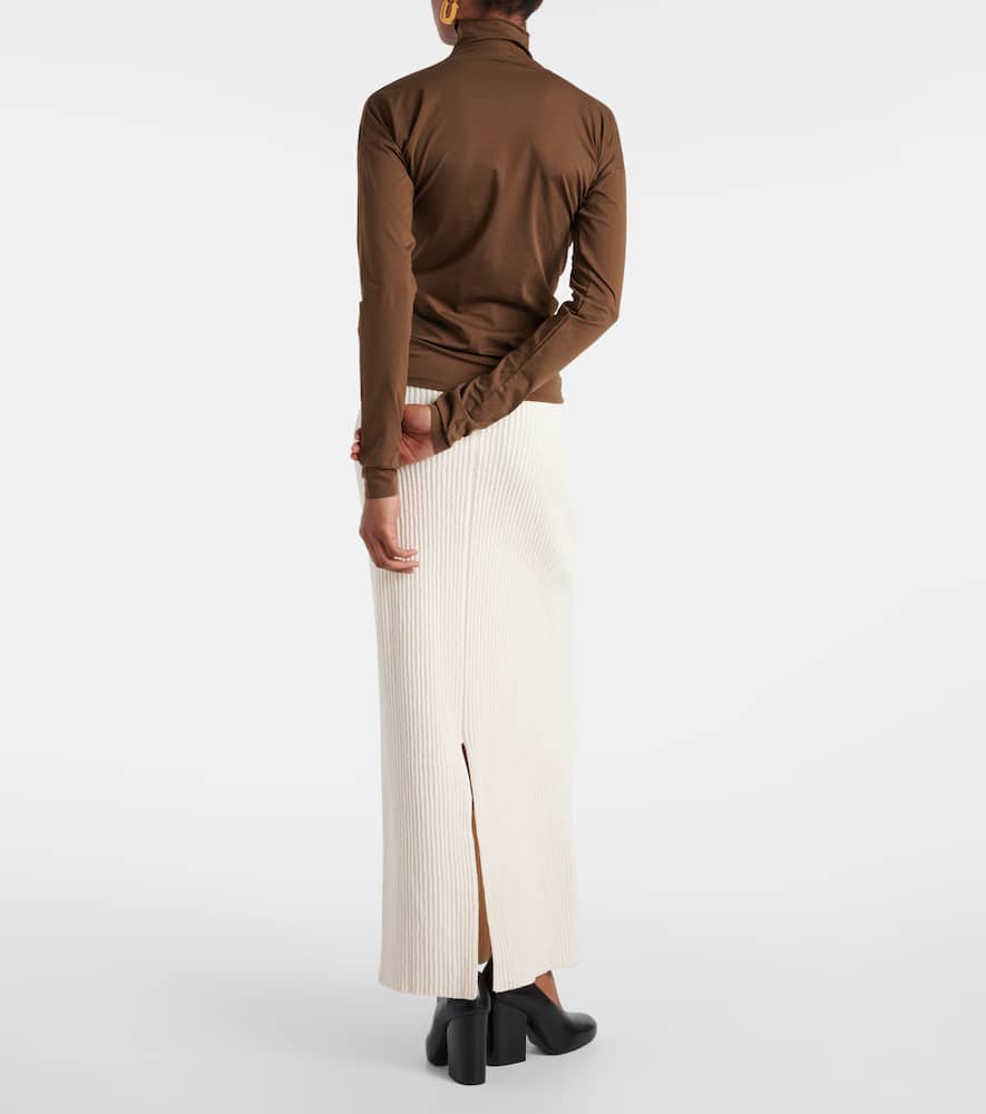 Lemaire Second Skin Cotton Jersey Turtleneck Top In Brown - 40