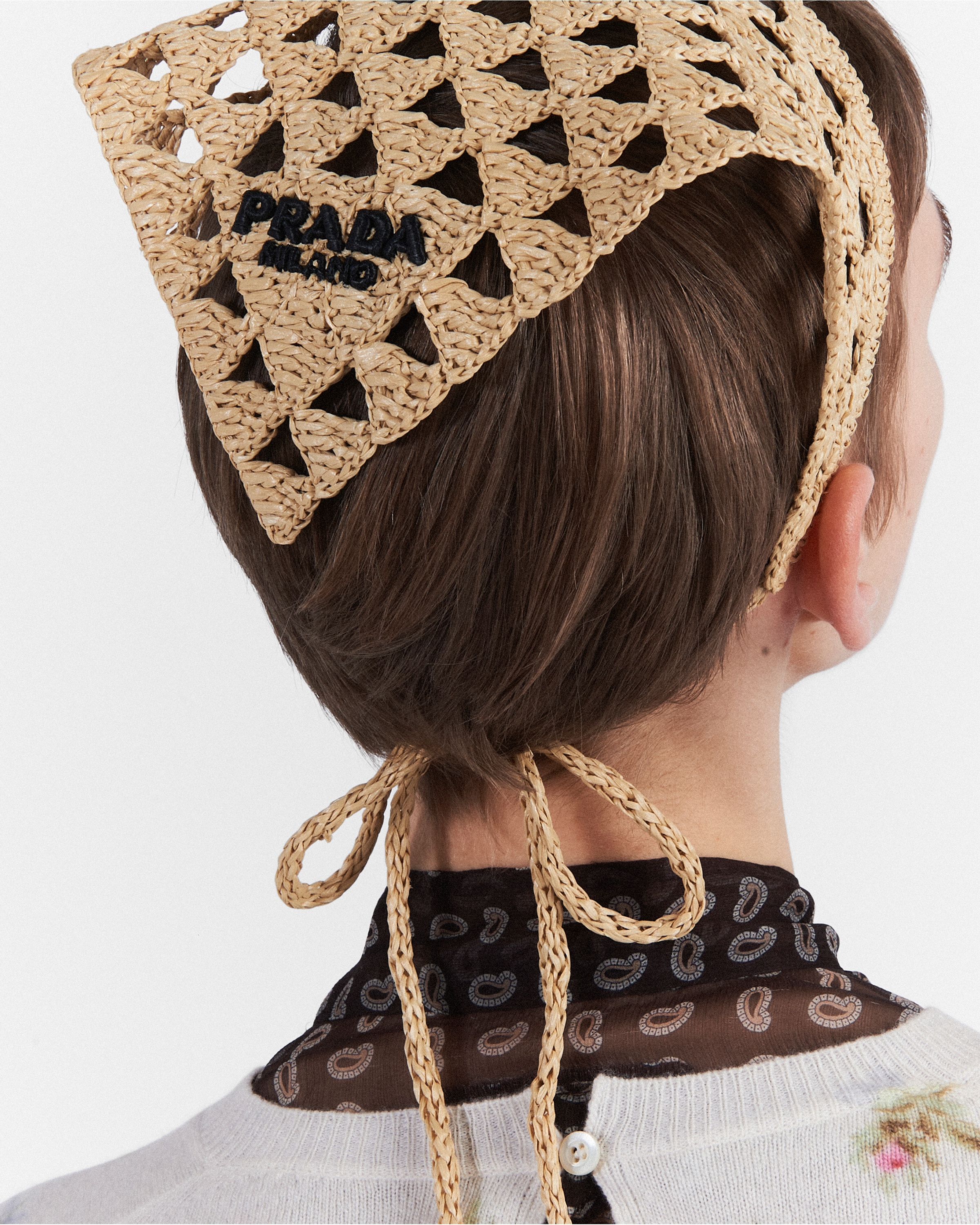 PRADA　クロシェ　バンダナ【コレクションにいかがでしょうか】 Prada Crochet Bandana - Tan/Black | Editorialist
