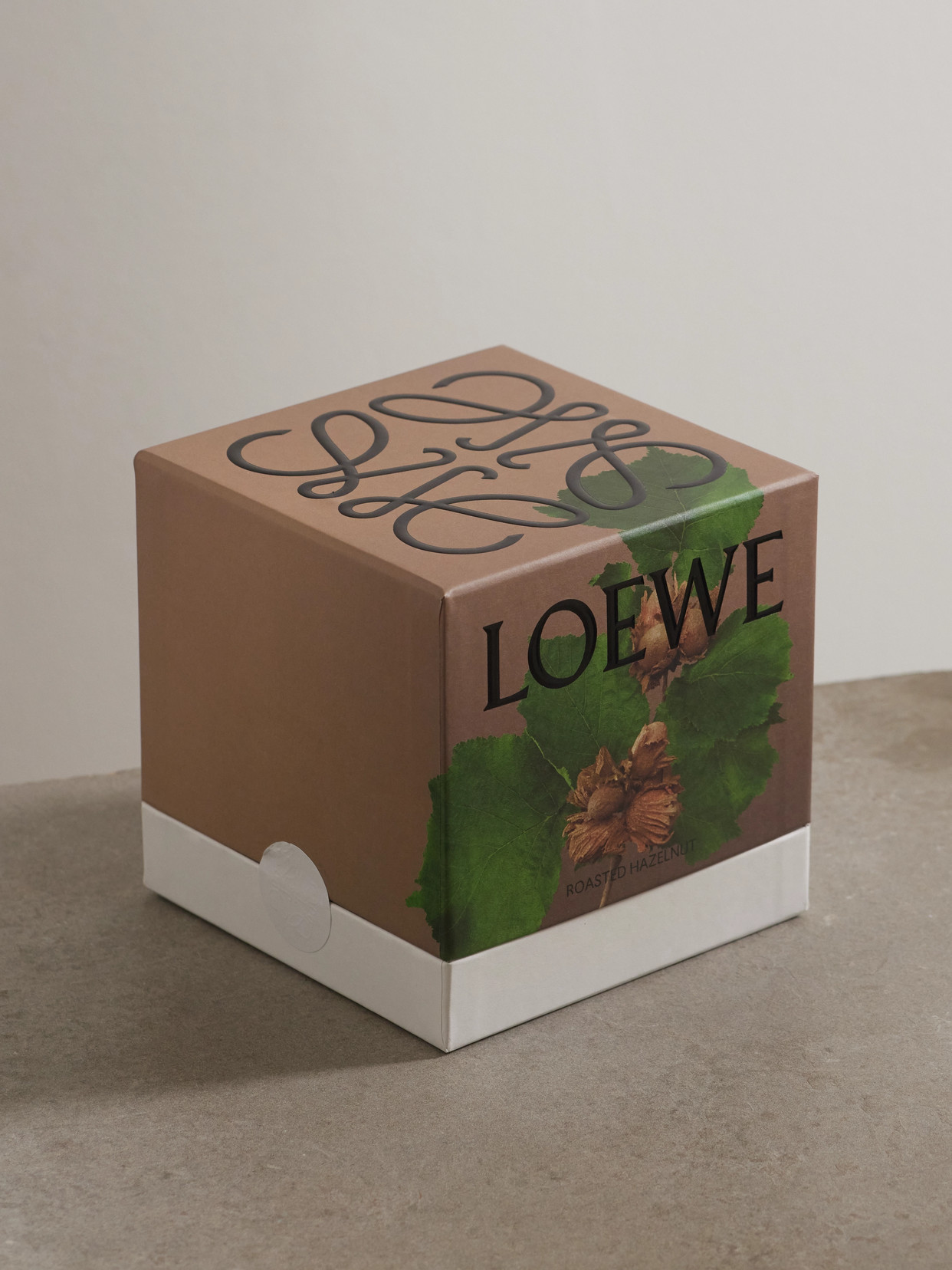 Loewe Perfumes Roasted Hazelnut Medium Scented Candle, 610g