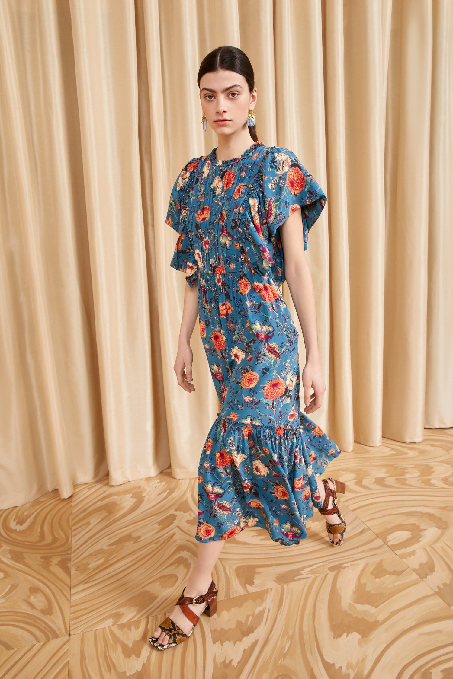 beach style wedding dresses Trendy Lace Tulle Boho V Neck A-line Gown TWA195 finished with a sweep Is This Dress Blue Knitted color:Purple