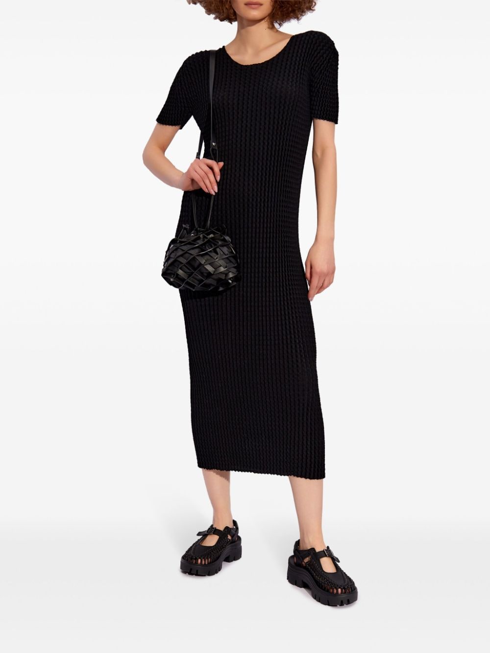 ISSEY MIYAKE Issey Miyake seersucker short-sleeve midi dress