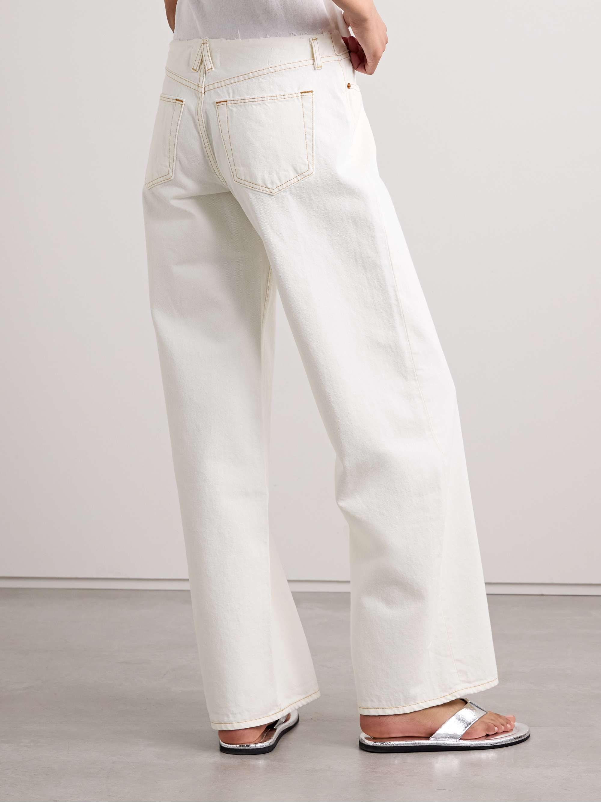 9 Best White Jeans to Wear: How to Wear White Jeans Year-Round