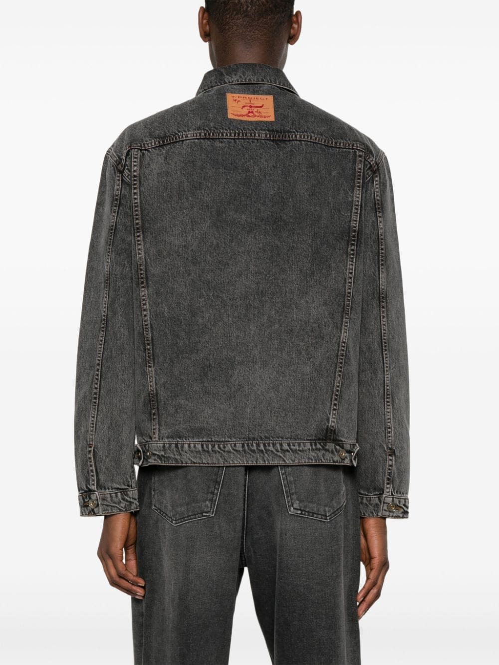 Y/PROJECT ボア襟付きデニムジャケット グレー Y/Project Logo-Patch Denim Trucker Jacket - Grey | Editorialist